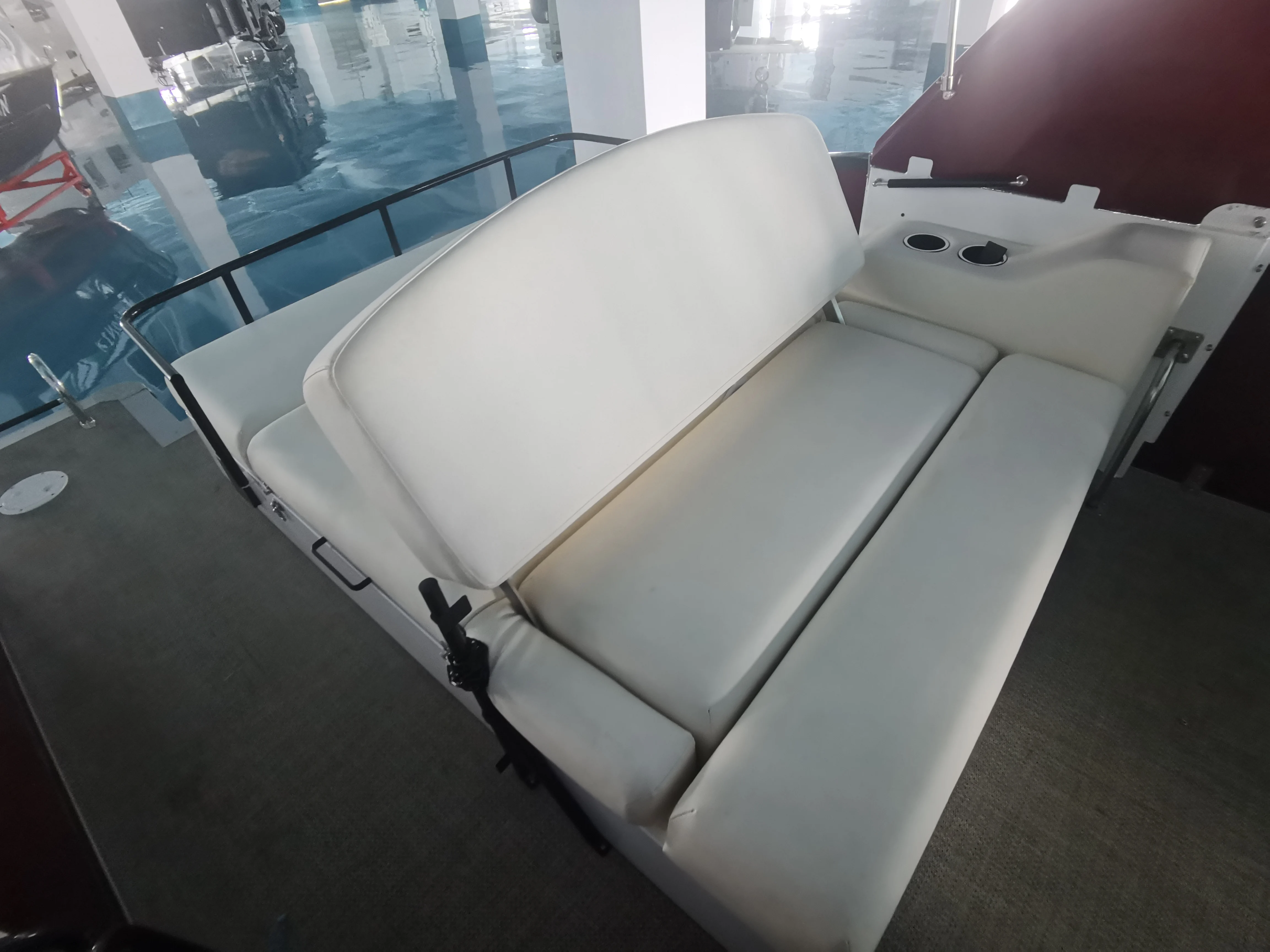 Luxury Inflatable Carbon Fiber Rowing Boat Sport High Speed Pontoon ...