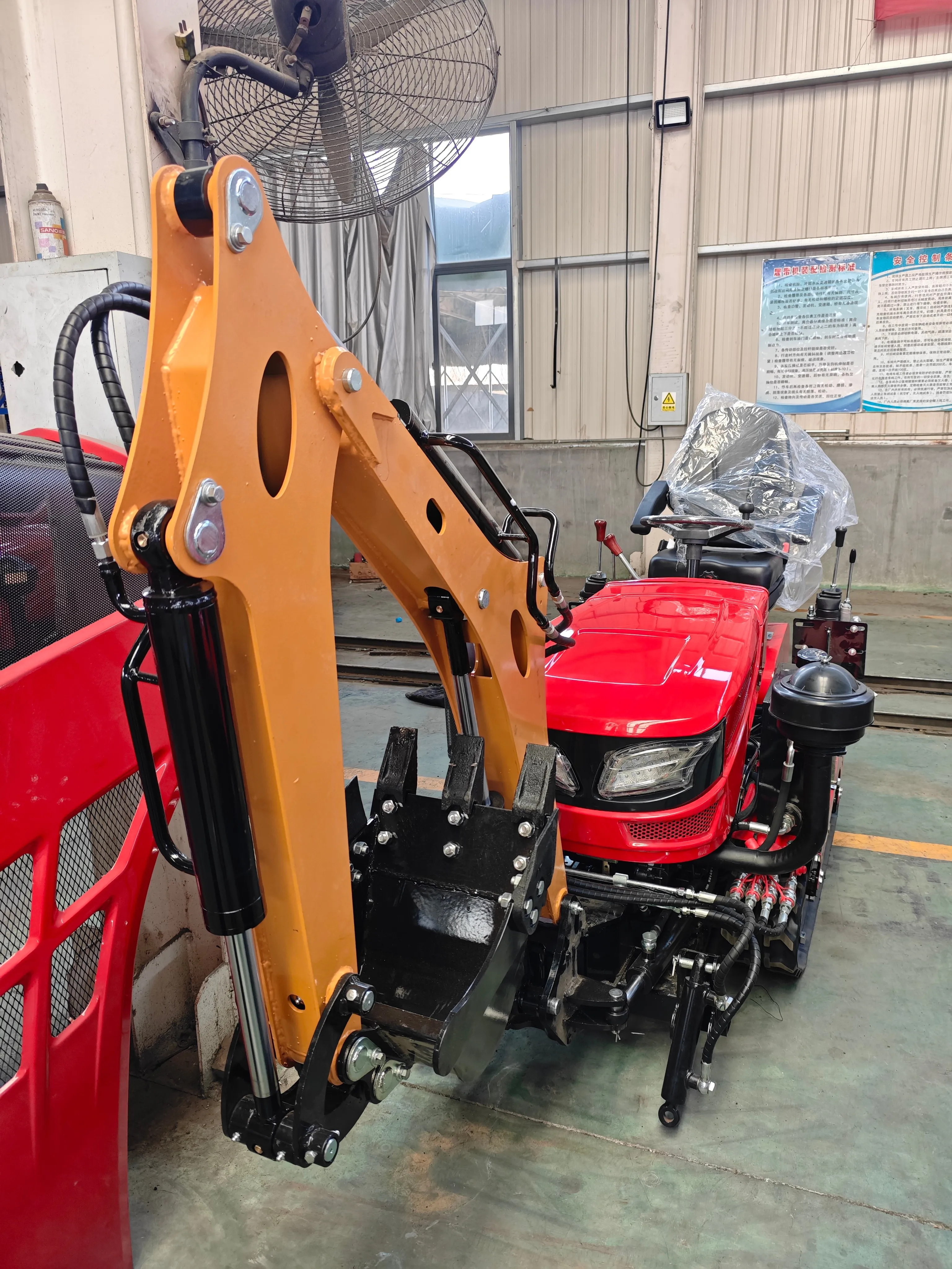 Mini Farm 4WD Teactor Tractors EPA Euro5 Engine Compact Crawler Tractor ...