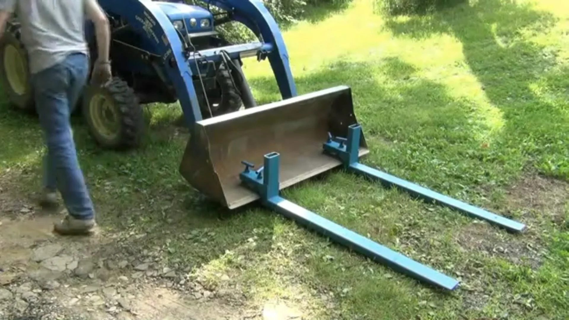 Adjustable Clamp On Bucket Pallet Forks; Backhoe Loader Bucket Teeth ...