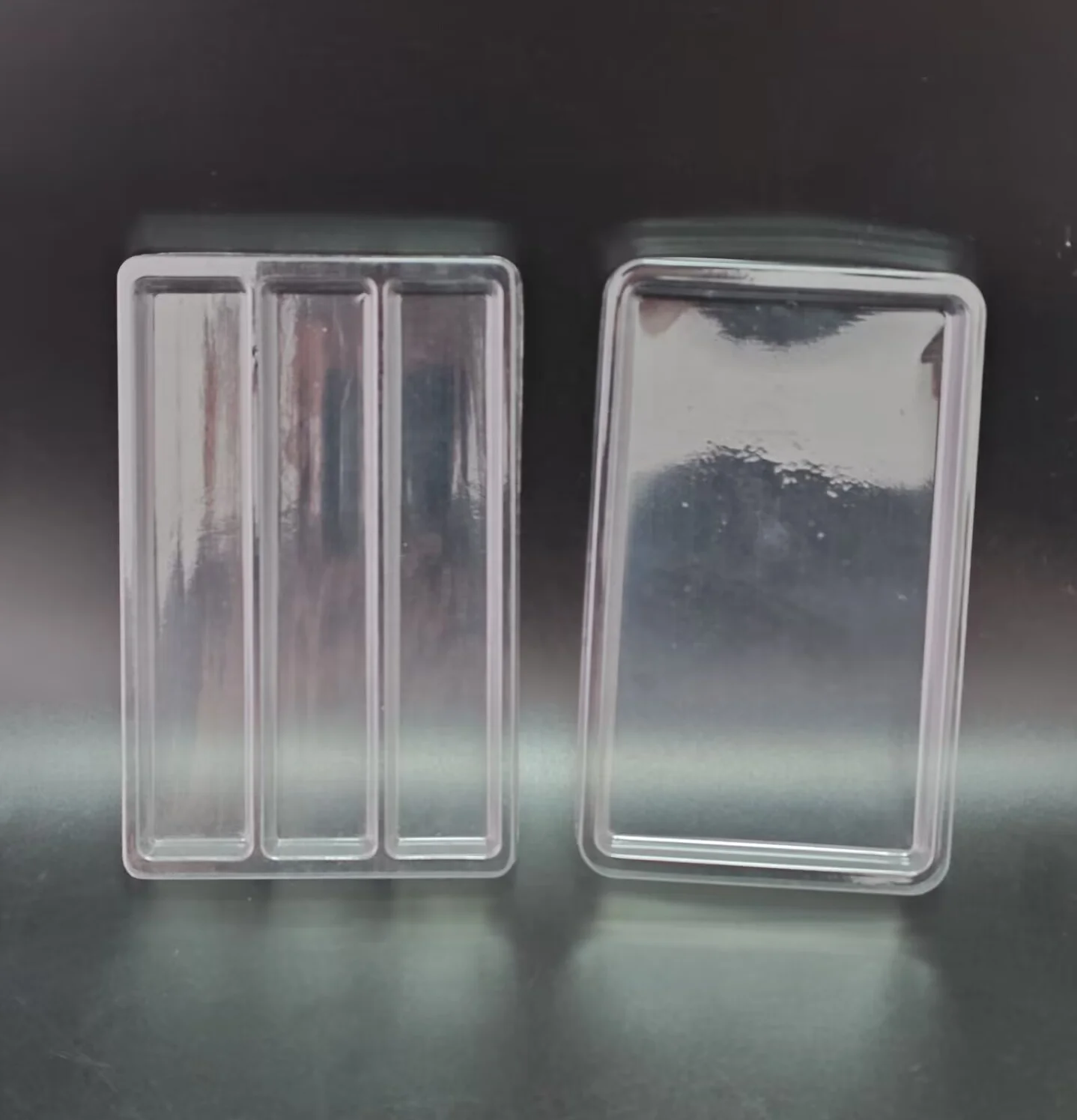 Recyclable PET Fishing Lure Packaging - Customizable Clamshell