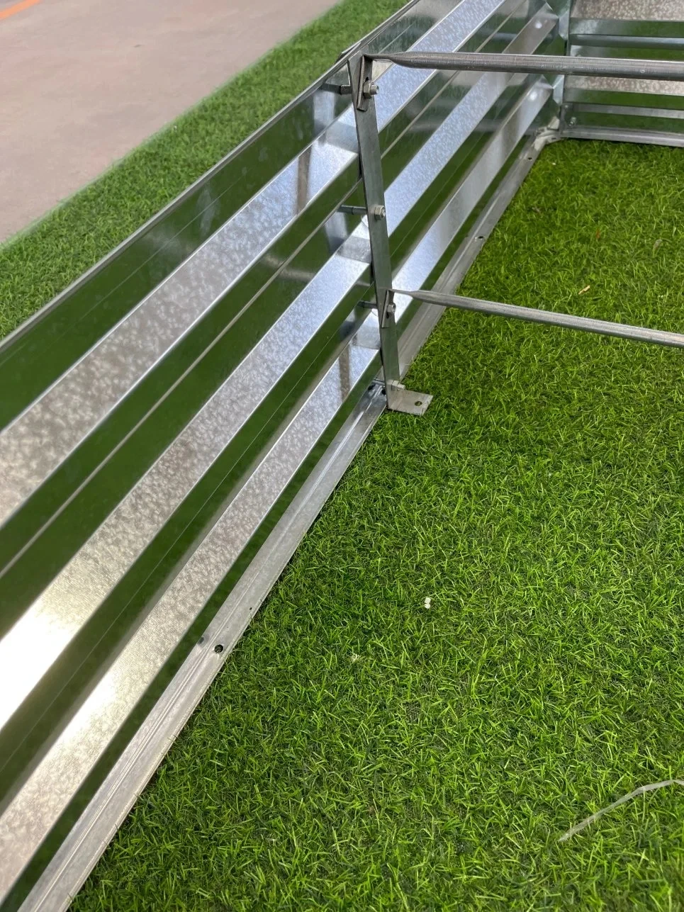 4X2X1ft Corrugated Galvanized Steel Outdoor Garden Bed Wave-shaped ...