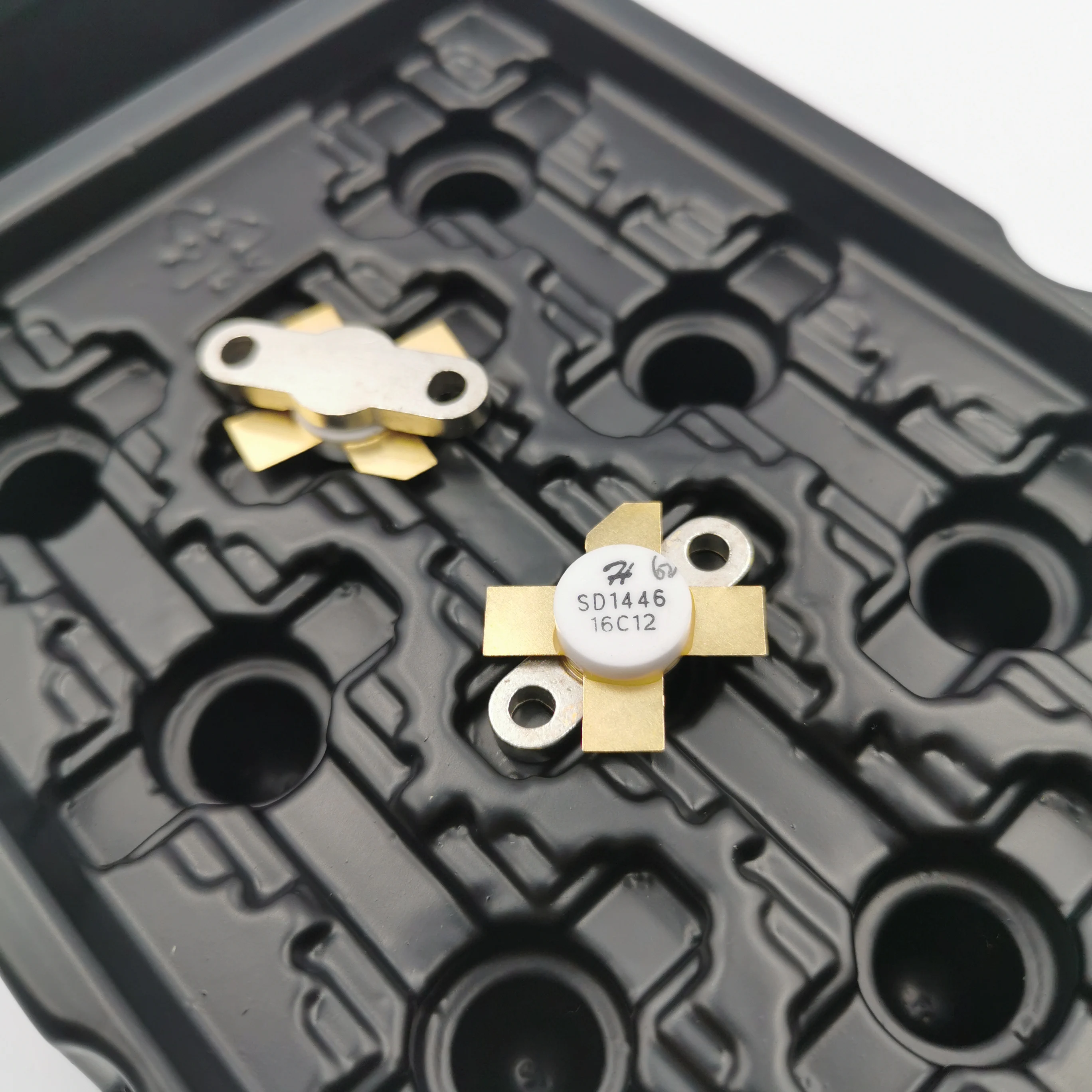 SD1446 RF Power Transistor - NPN Silicon AF Transistors