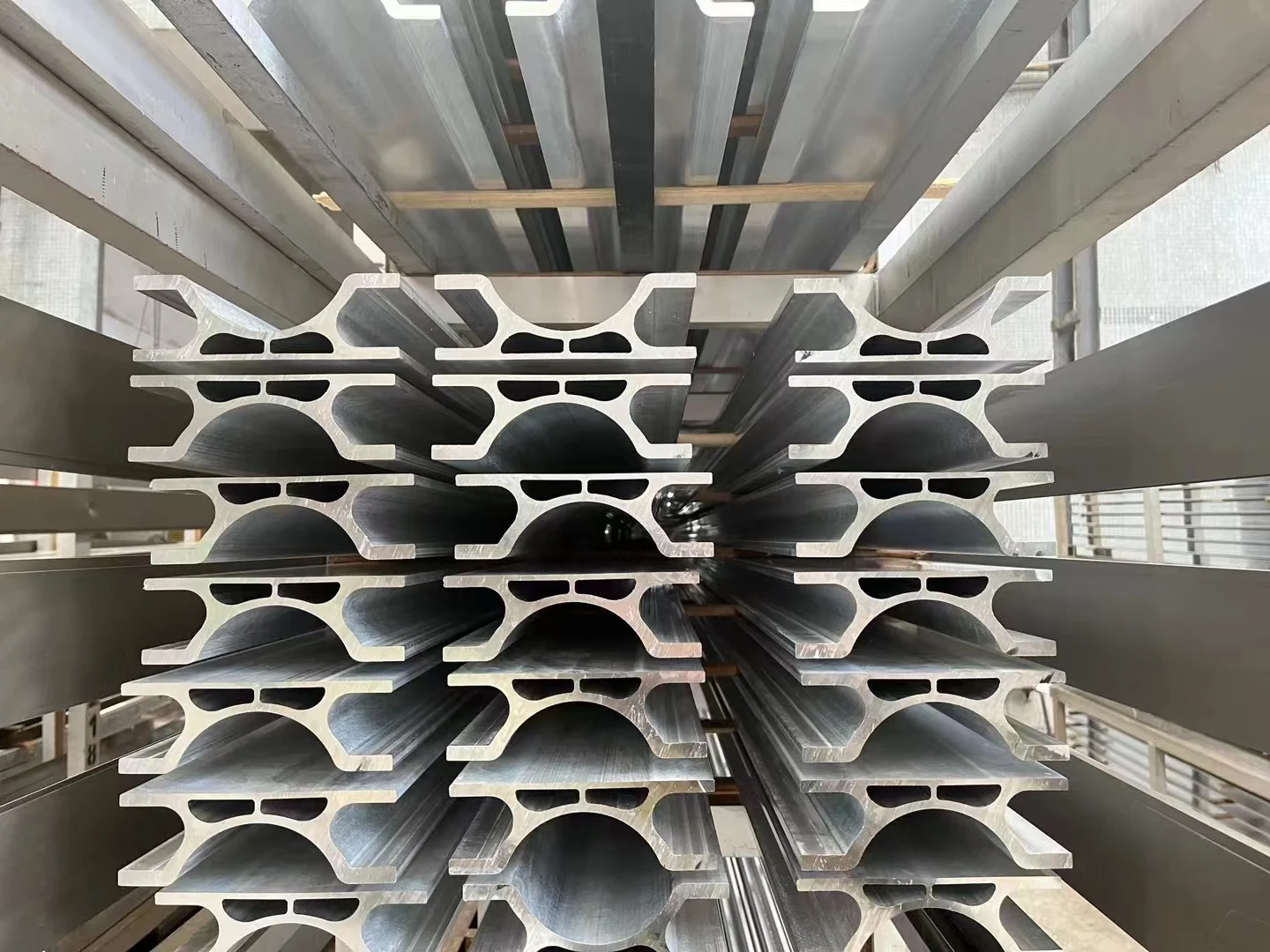 Custom Aluminum Extruded Profiles - Durable & Versatile