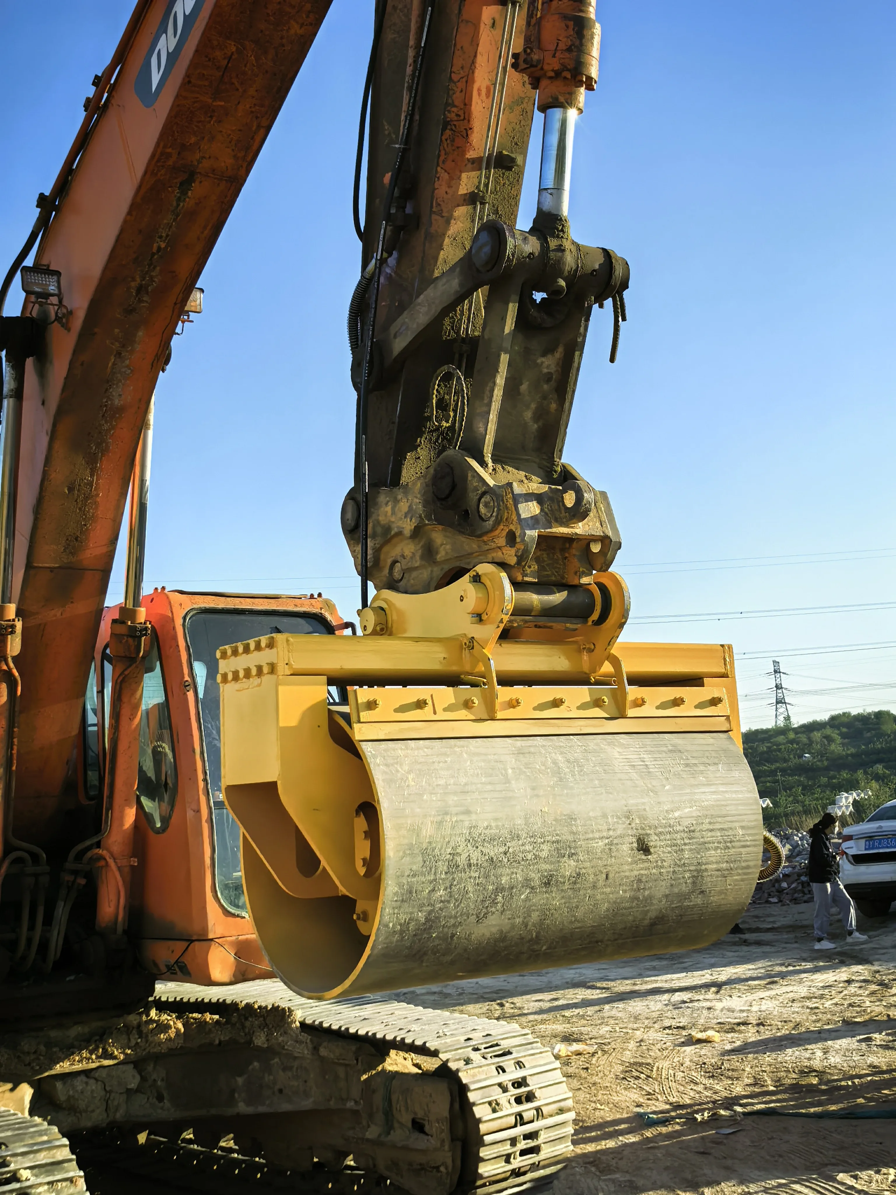 TDC SANY Excavator Hydraulic Vibration Compactor Vertical Roller ...