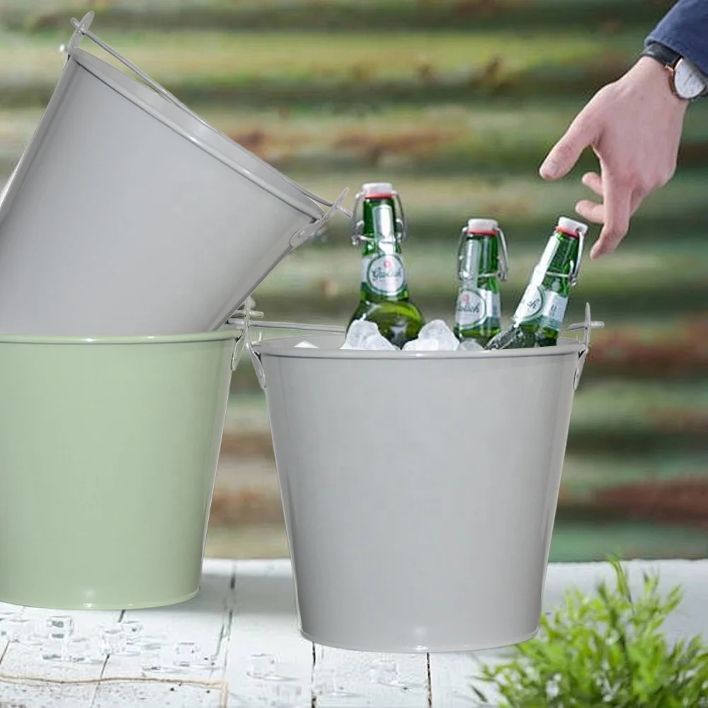 Eco-friendly Farmhouse 5 Quart Galvanized Metal Drink Buckets