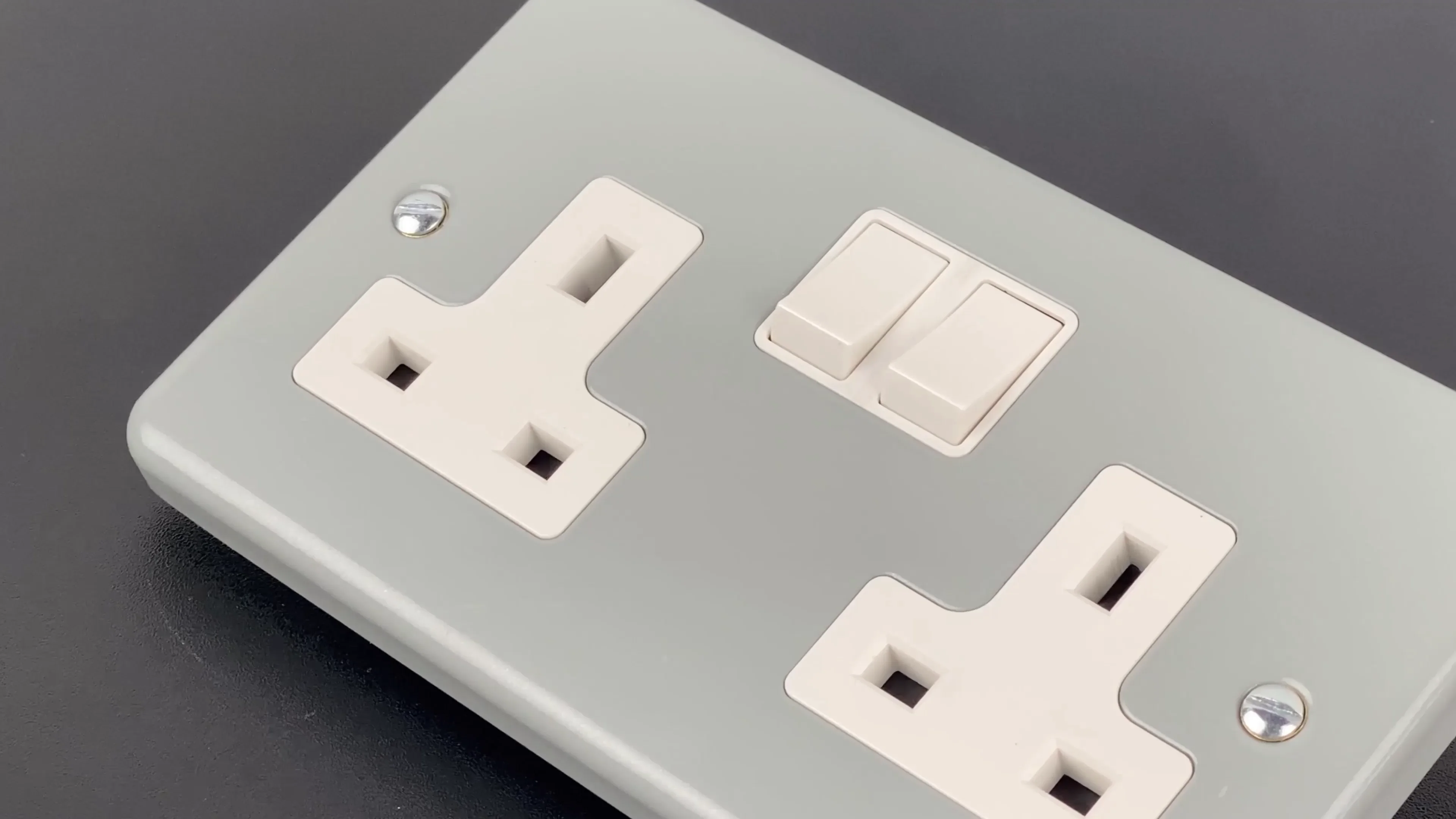 Sirode T6 Series British Standard Modern Hot Design Metal Clad Uk 2 ...