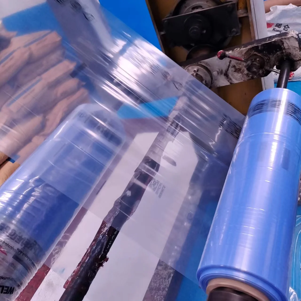 China Factory 3 Layers Extruded Ffs Film Roll For Heavy Duty Sacks ...