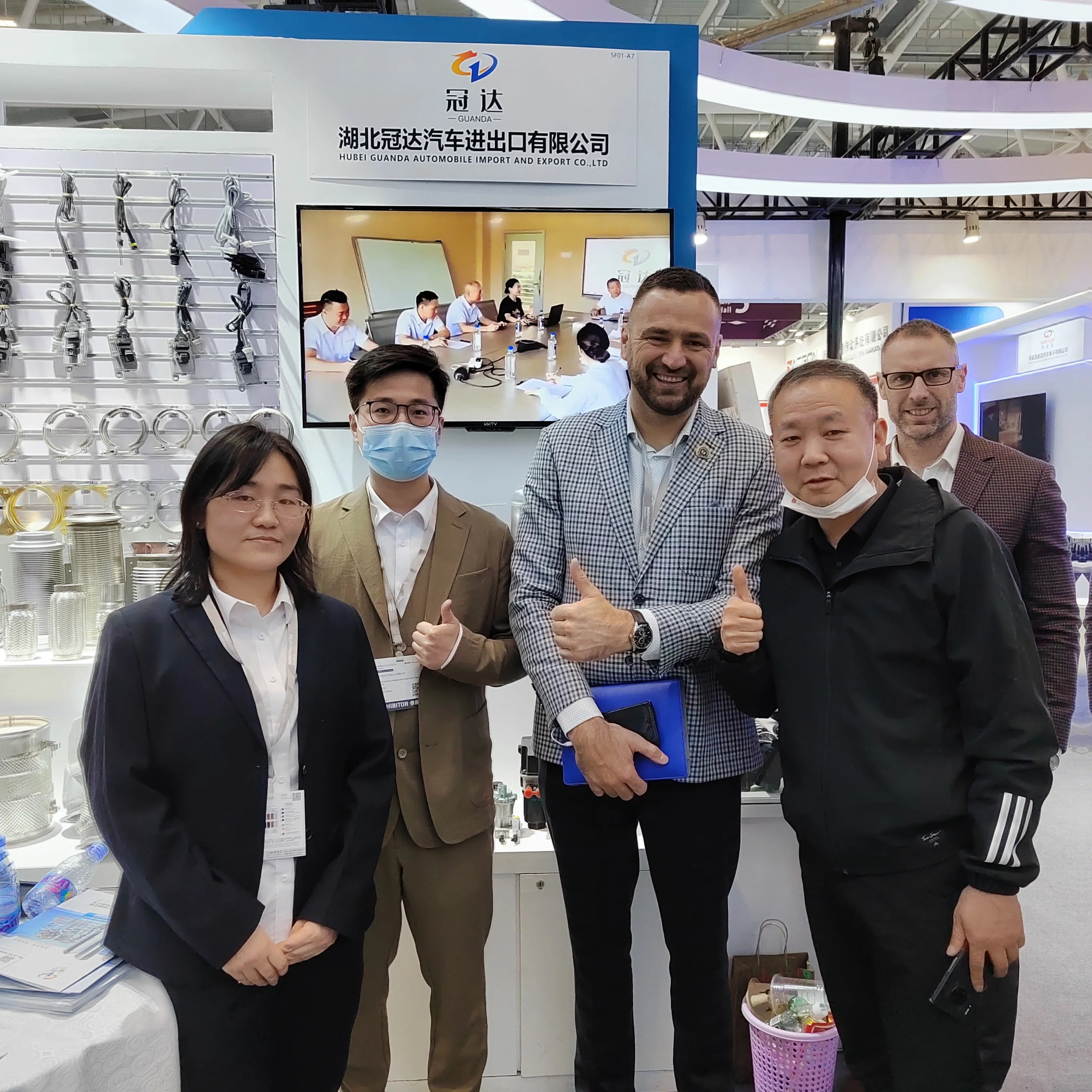 5505779 A060T633 Original Truck Urea Dosing Pump5505779 A060T633 ...