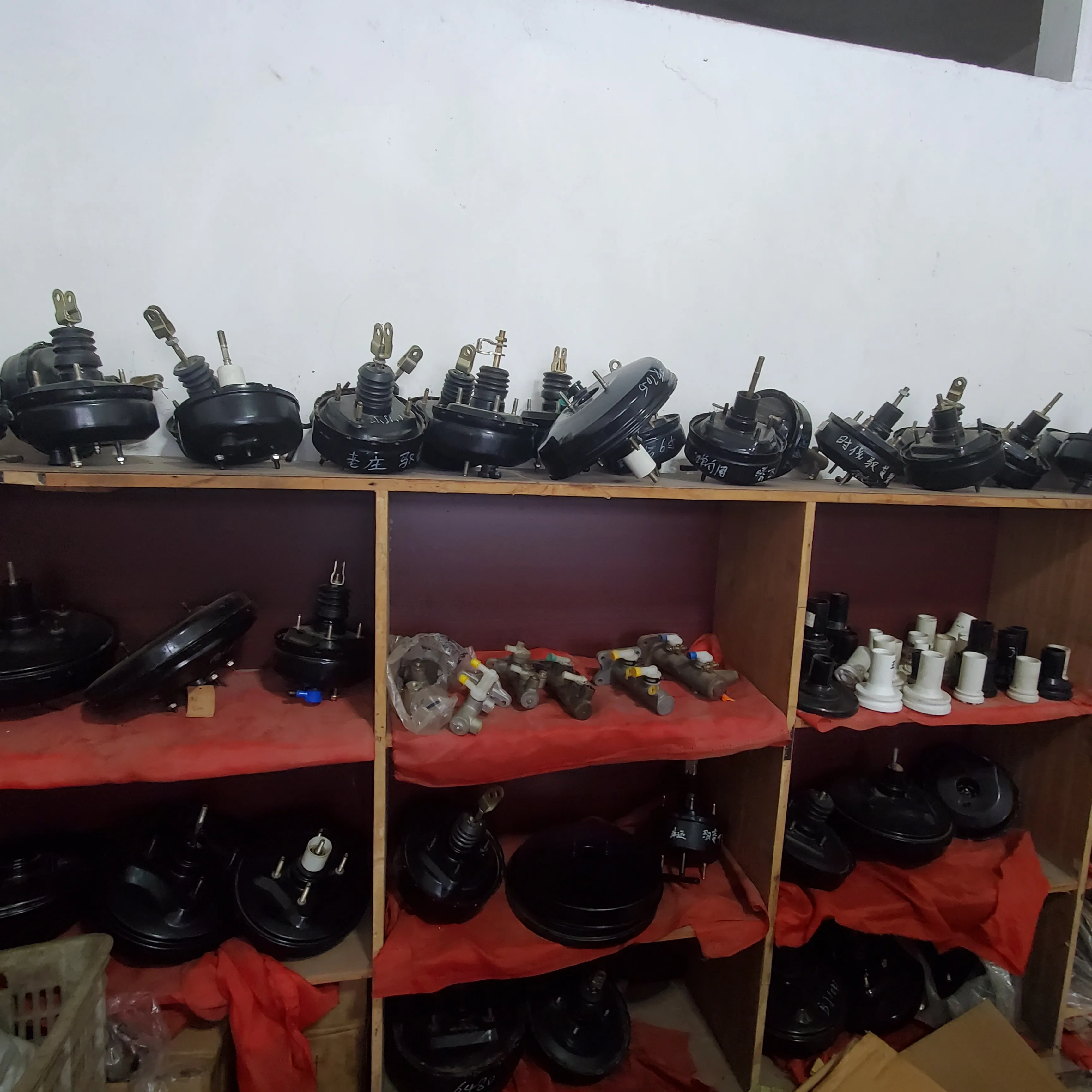 Hydraulic Power Truck Brake Booster 47210-f40nk For Nis-san Patrol Tyt ...