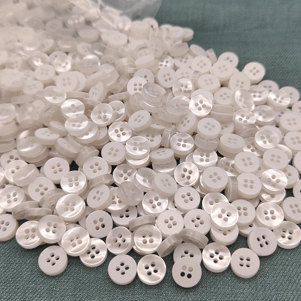 17L 4 holes concave pearl white color plastic polyester resin button ...