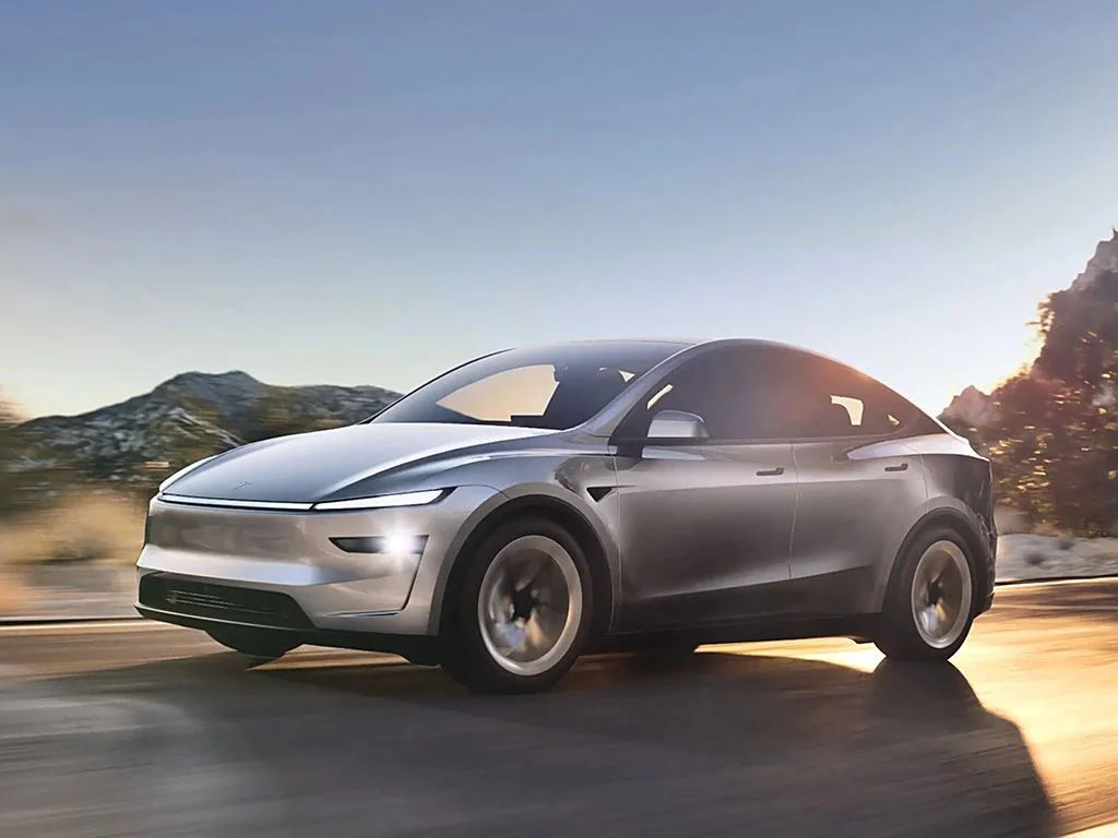 2025 Tesla Model Y - Pure Electric SUV with 486 Ps Power