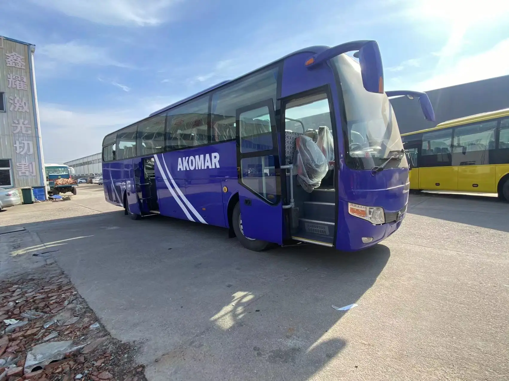 Used Luxury Diesel Bus Coach Second-Hand Luxury Coach with RHD Steering ...