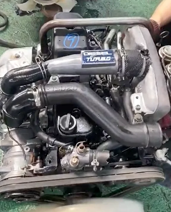 Japanese Used Diesel Engine KA24 for Isuzu Pickup Trucks