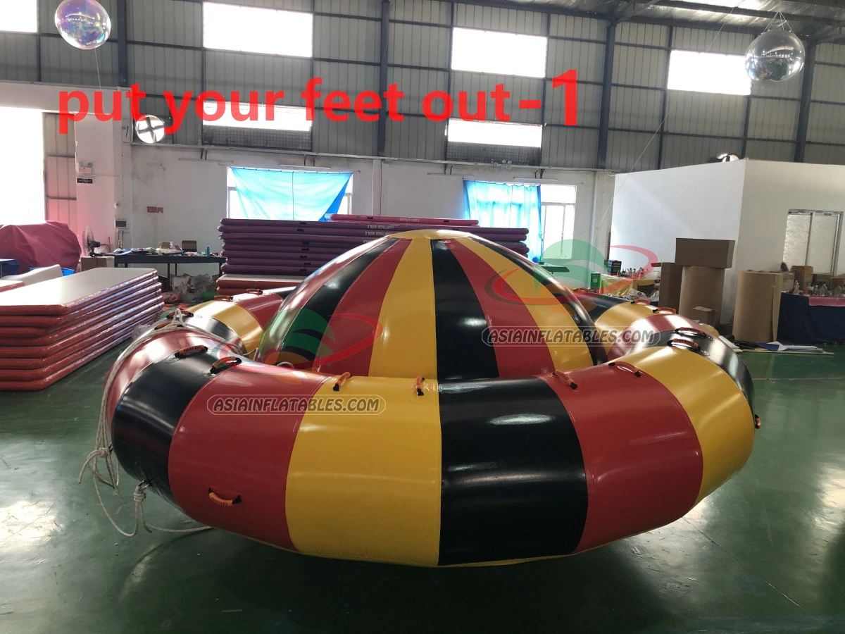 Wholesale Inflatable Spinning UFO Towable Tube for Water Fun