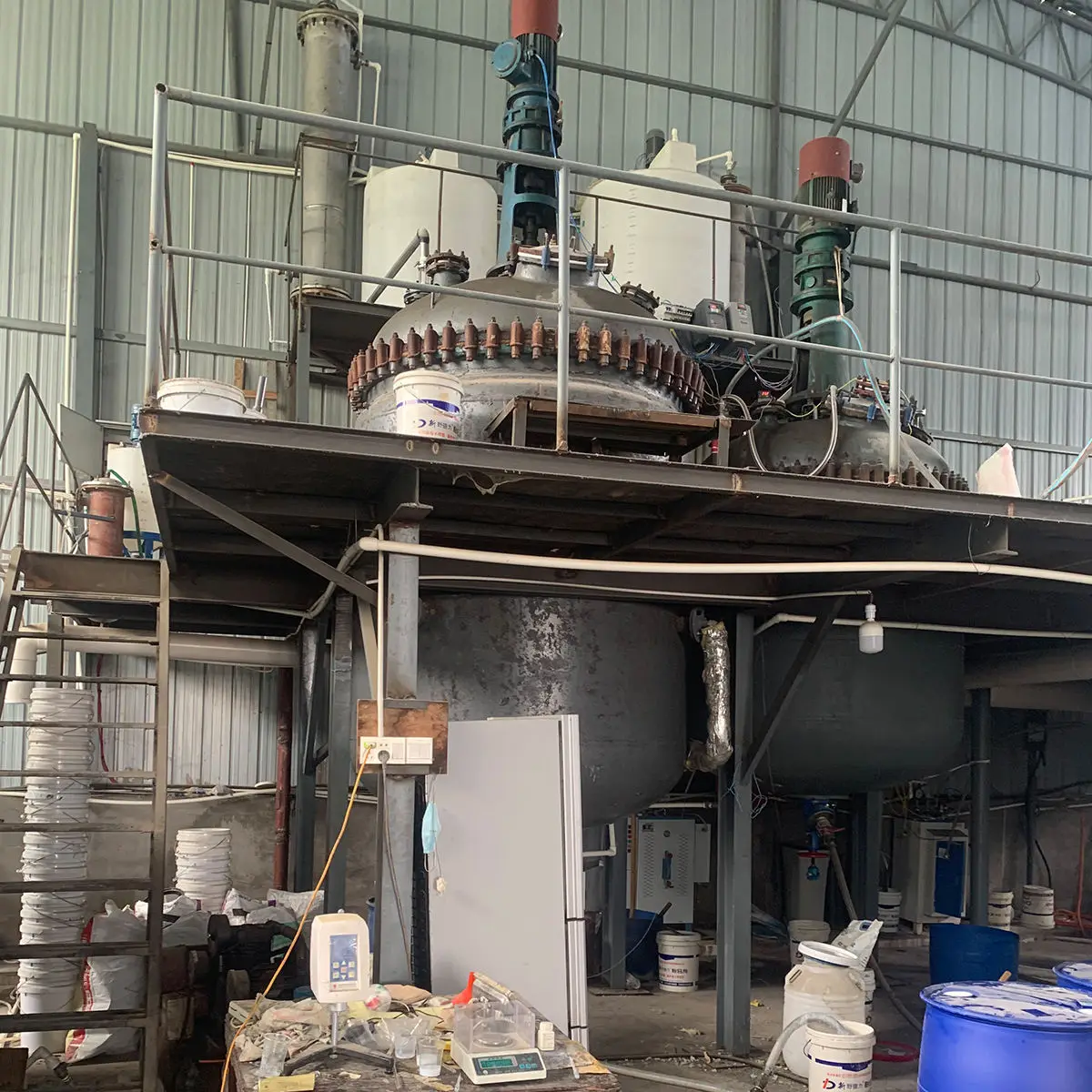 Casein Glue - Superior Adhesion for Glass Bottle Labels