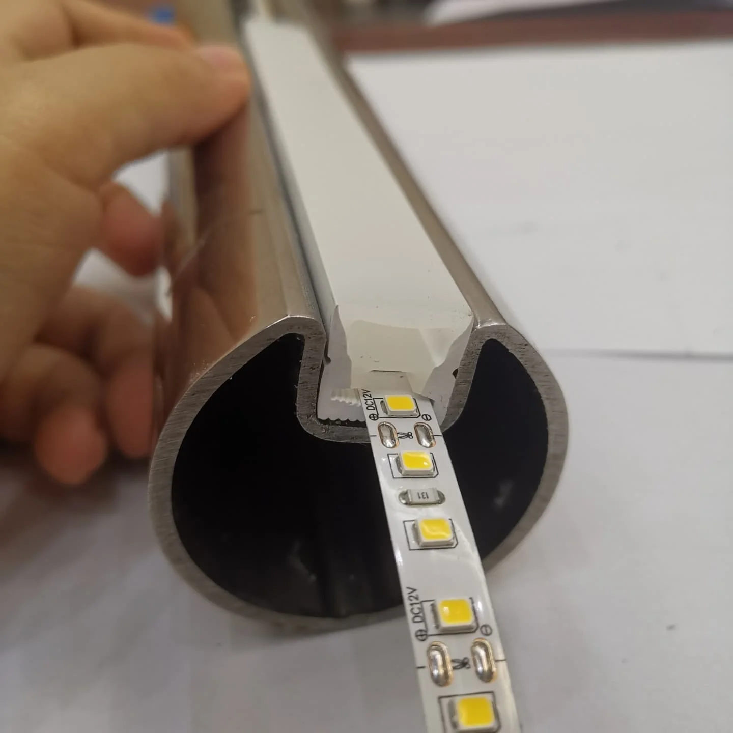 Stainless Steel LED Light Handrail for Stairs & Balustrades - OEM