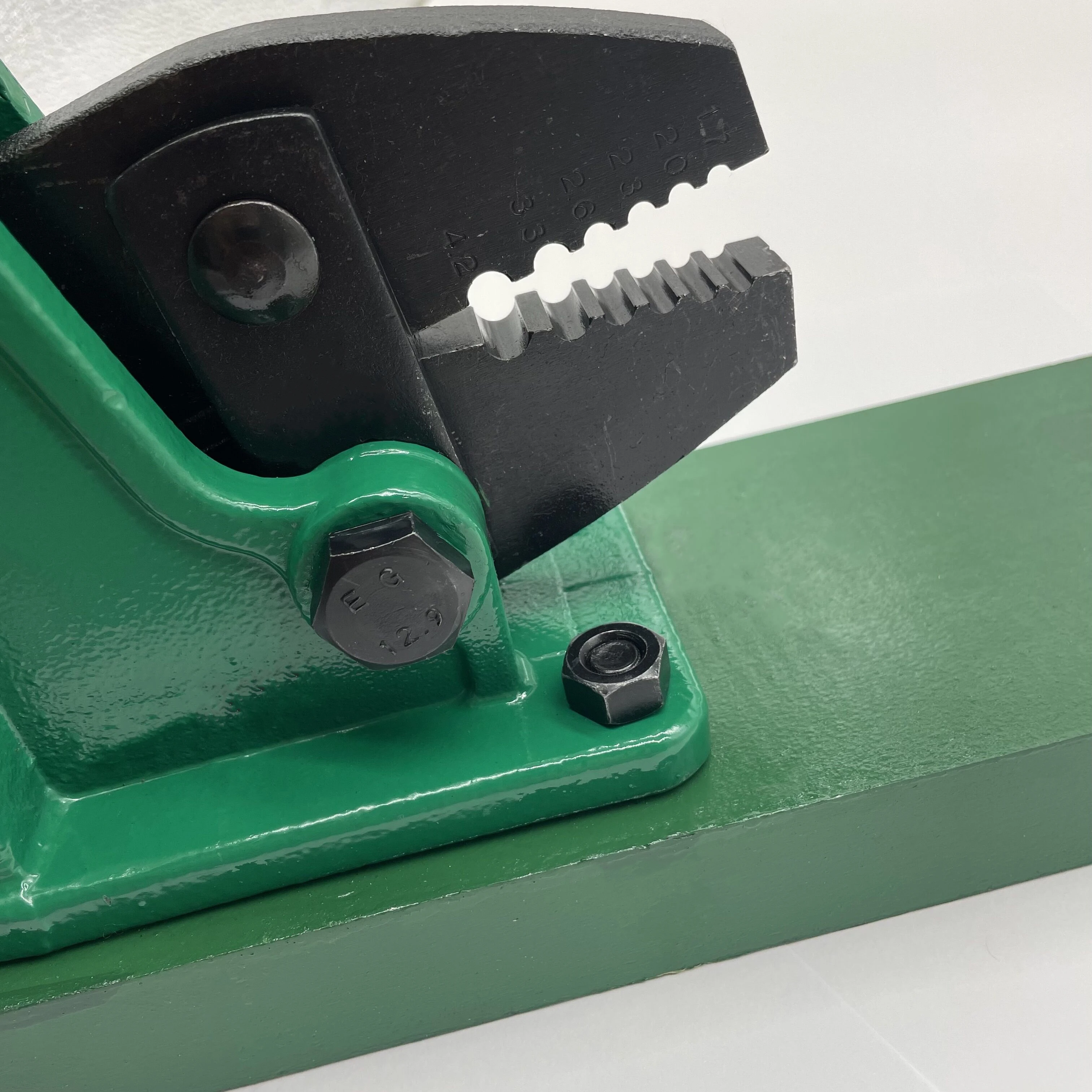 Heavy Duty Commercial Bench Crimper for Longline Fishing