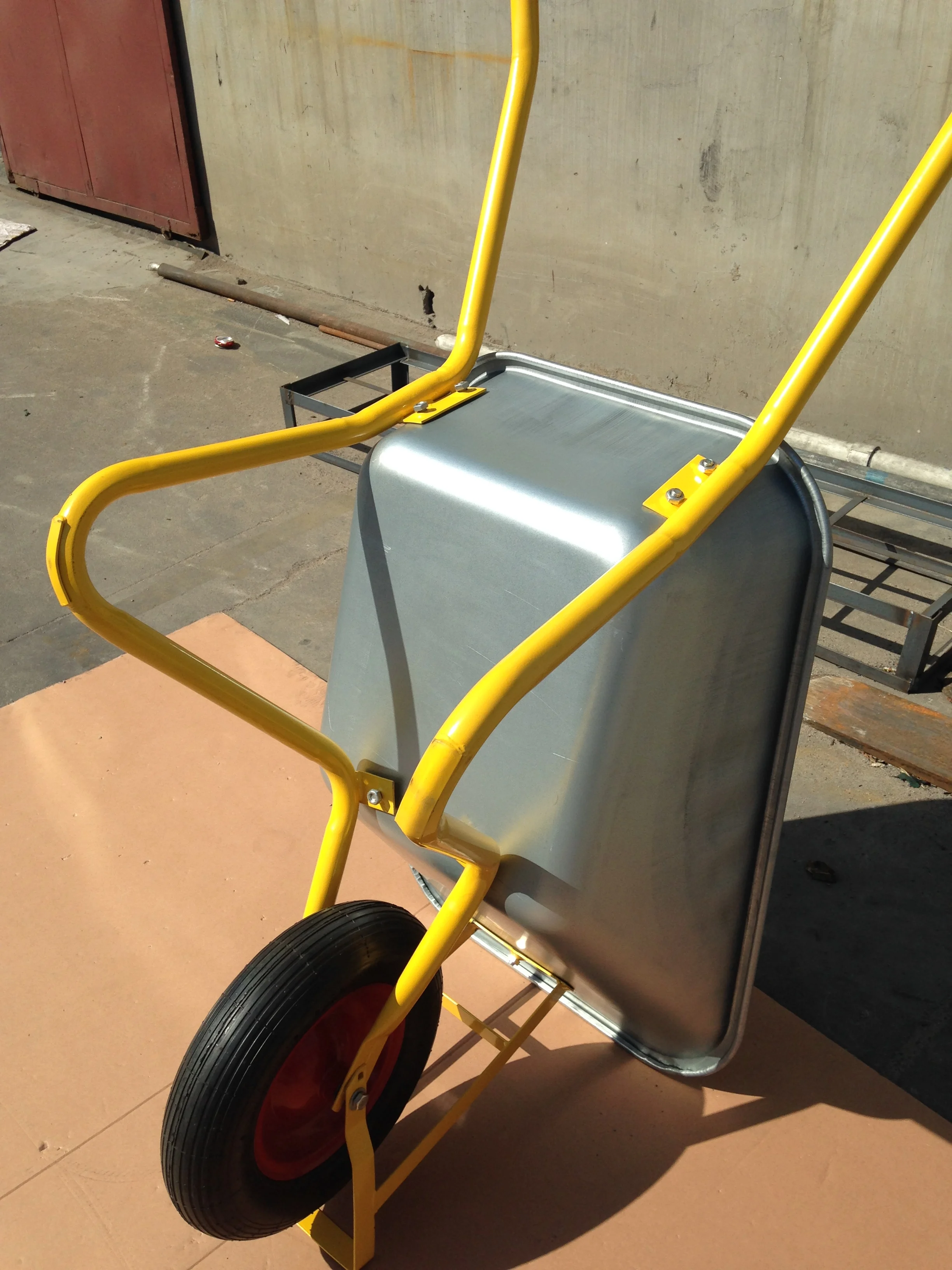 Galvanizing Wheelbarrow Garden Building Tool Transport Wb6381 160kg ...