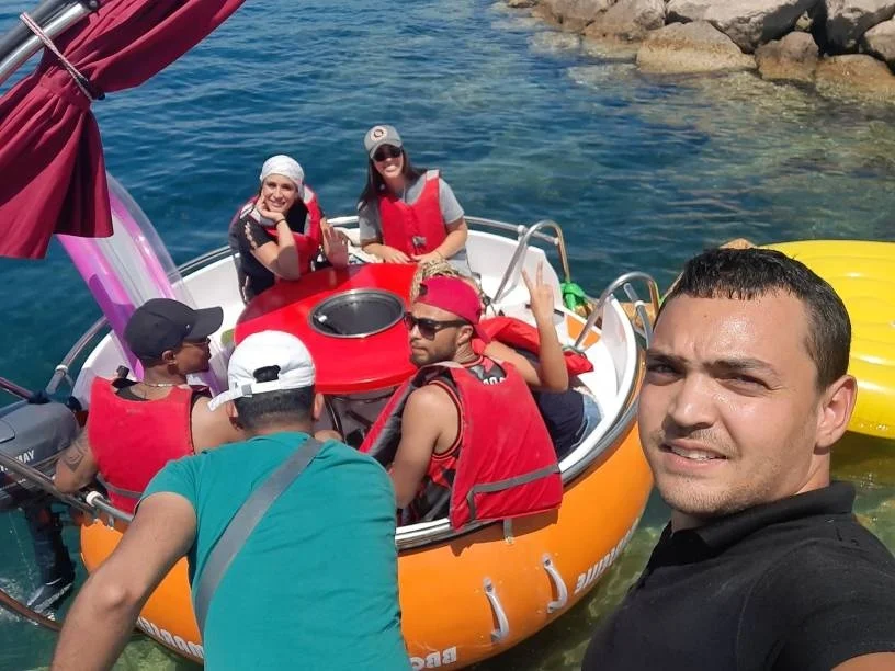 Party Grill Boat - Floating Barbecue Restaurant Water Park