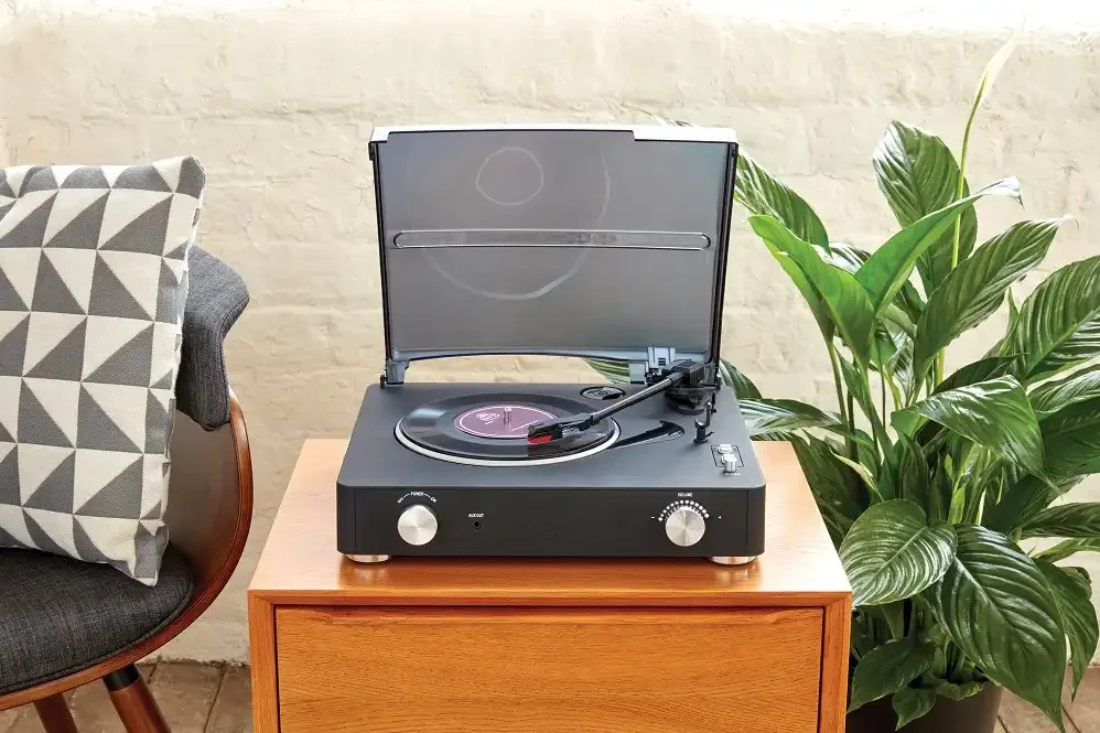 Vinyl Record Player With Built-in Stereo Speakers And Bass Adjust ...