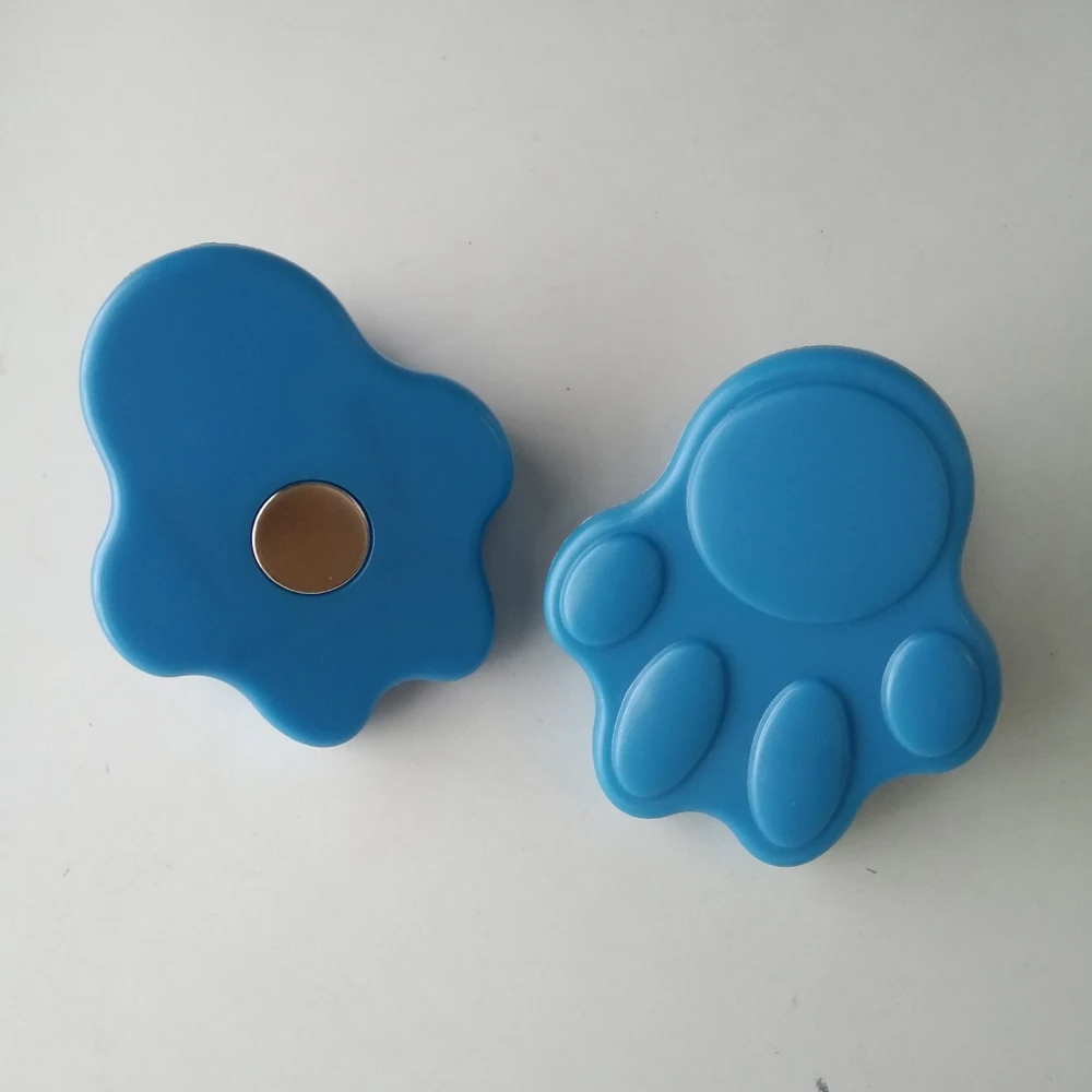 PET Promotional Giveaways - Plastic Bear Paw Magnet Clips