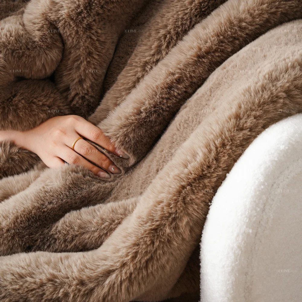 Greige Marshmallow Faux Fur Queen Blanket - Soft & Durable