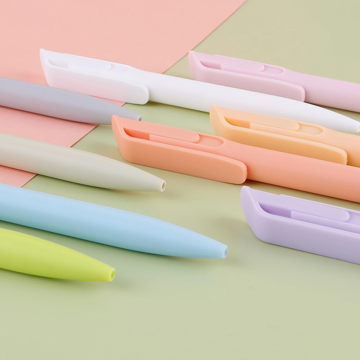 9 Colors Soft Barrel Cheap Promo Plastic Ballpoint Pens