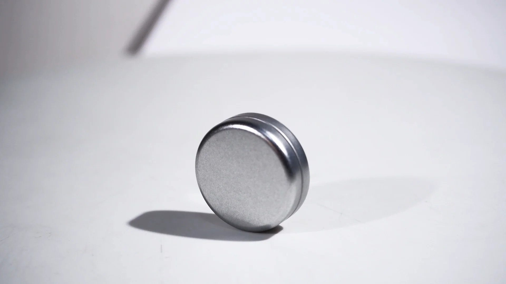 Nice-can Custom Round Child Proof Tin Box Silver Screw Press Small Tin ...