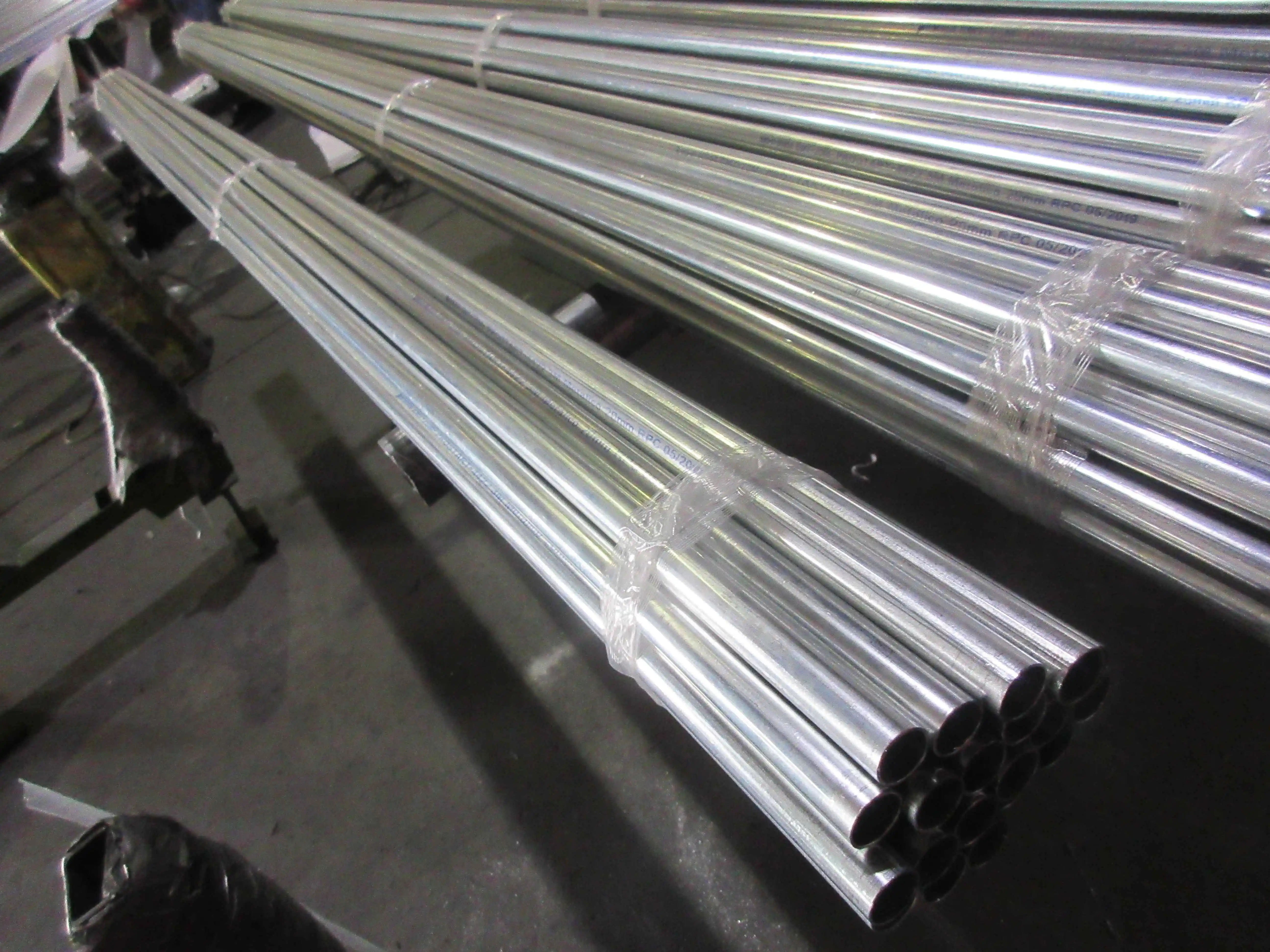 Pst Galvanized Emt Cable Conduit With Ul Listed - Buy Emt Cable Conduit ...