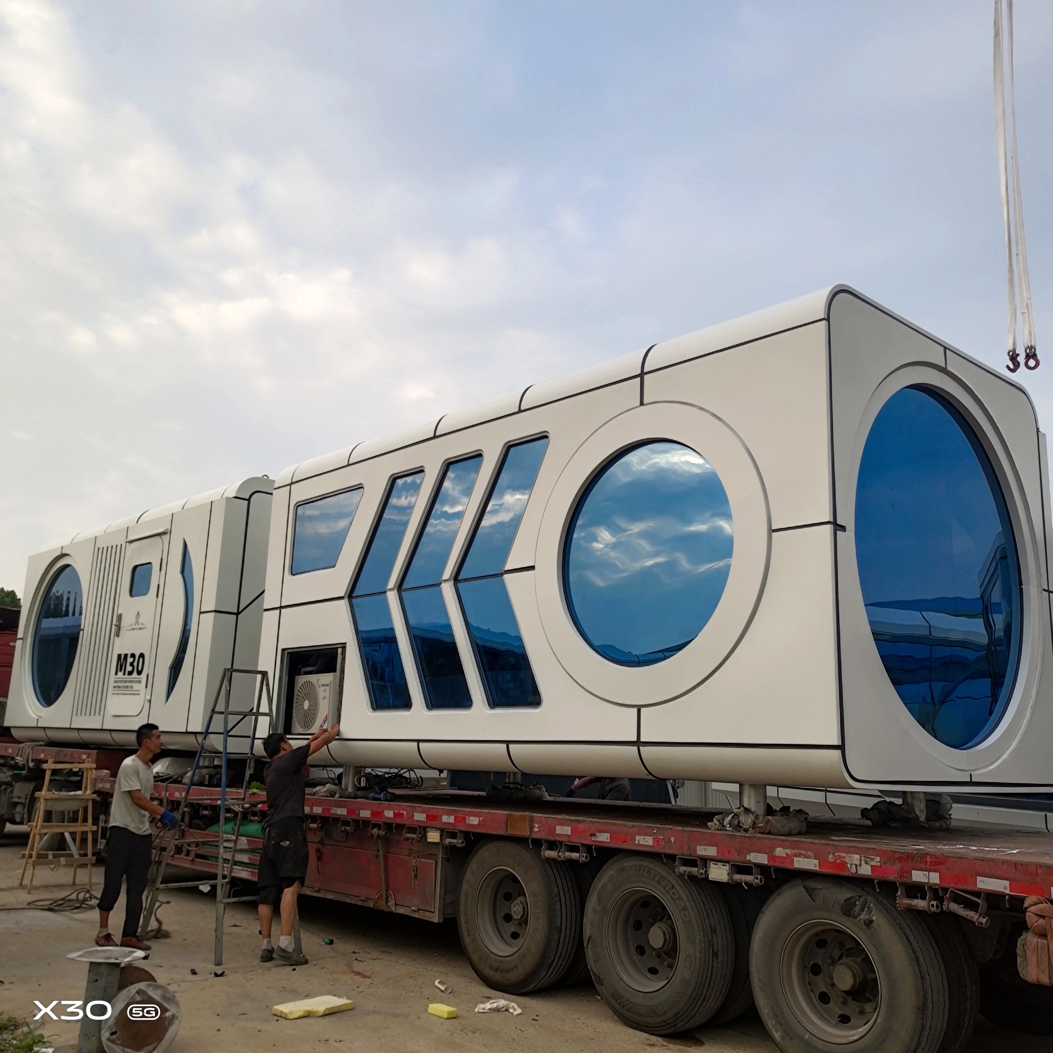 Small Kit Homes Volferda Capsule House - Portable Glamping Pod for ...