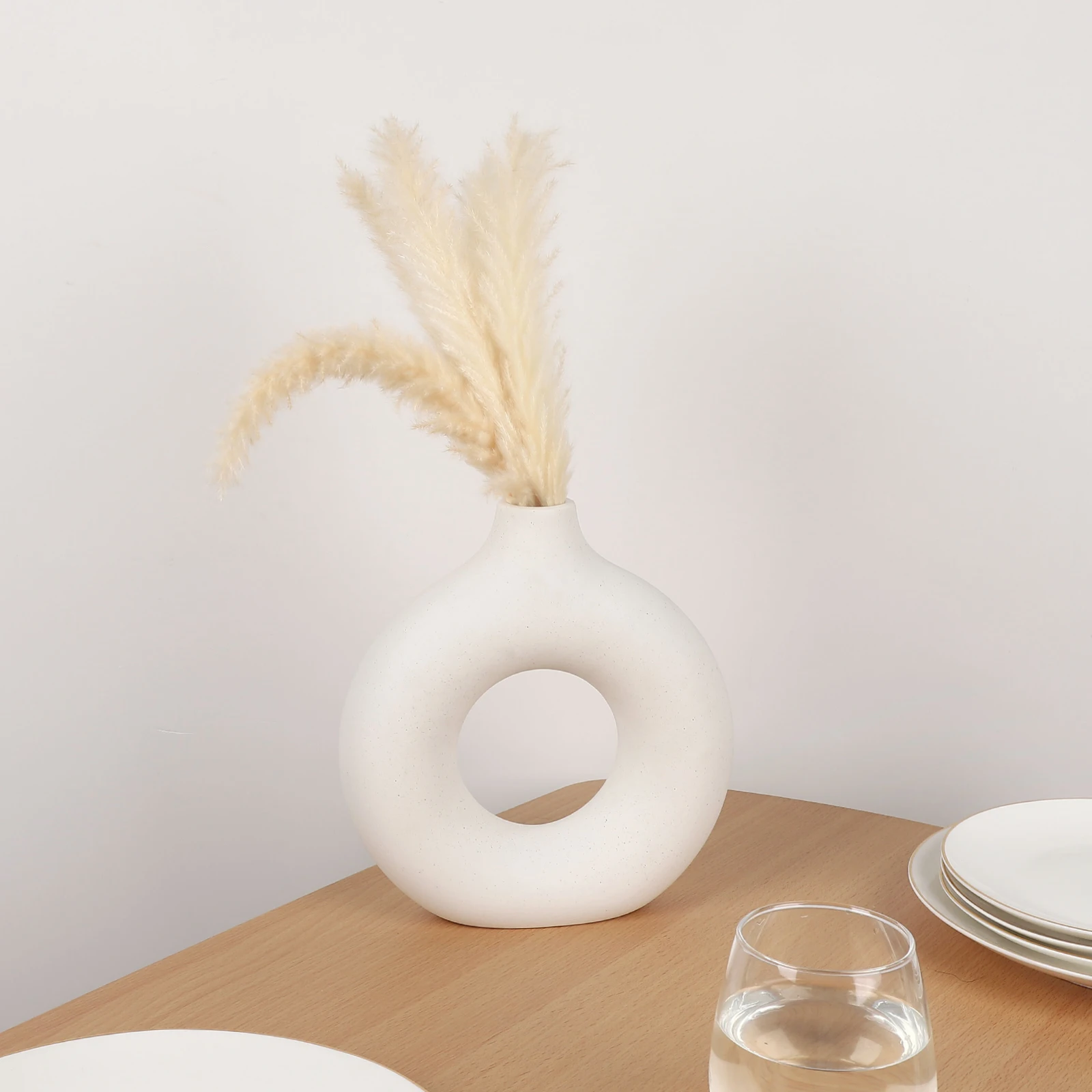 Nordic White Decorative Floreros Round Circle Pottery