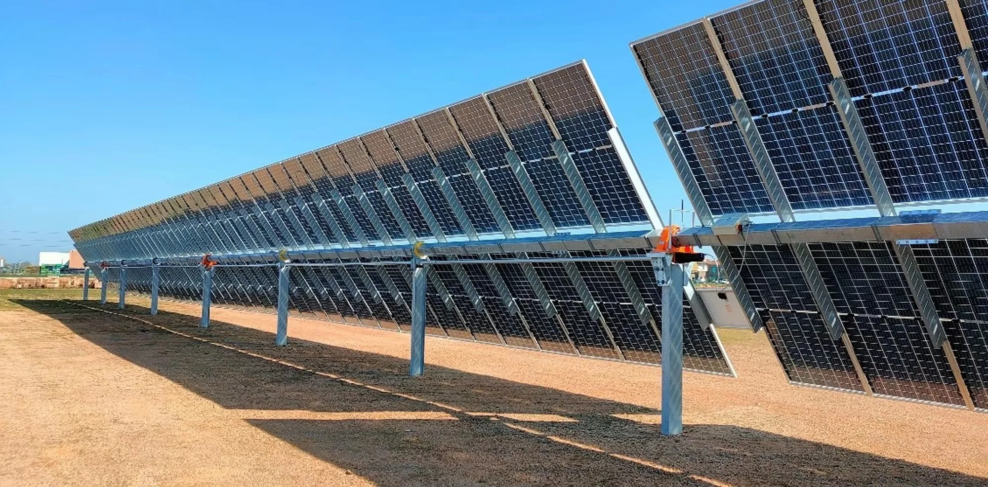 Single Axis Solar Tracker - Intelligent PV Mounting System