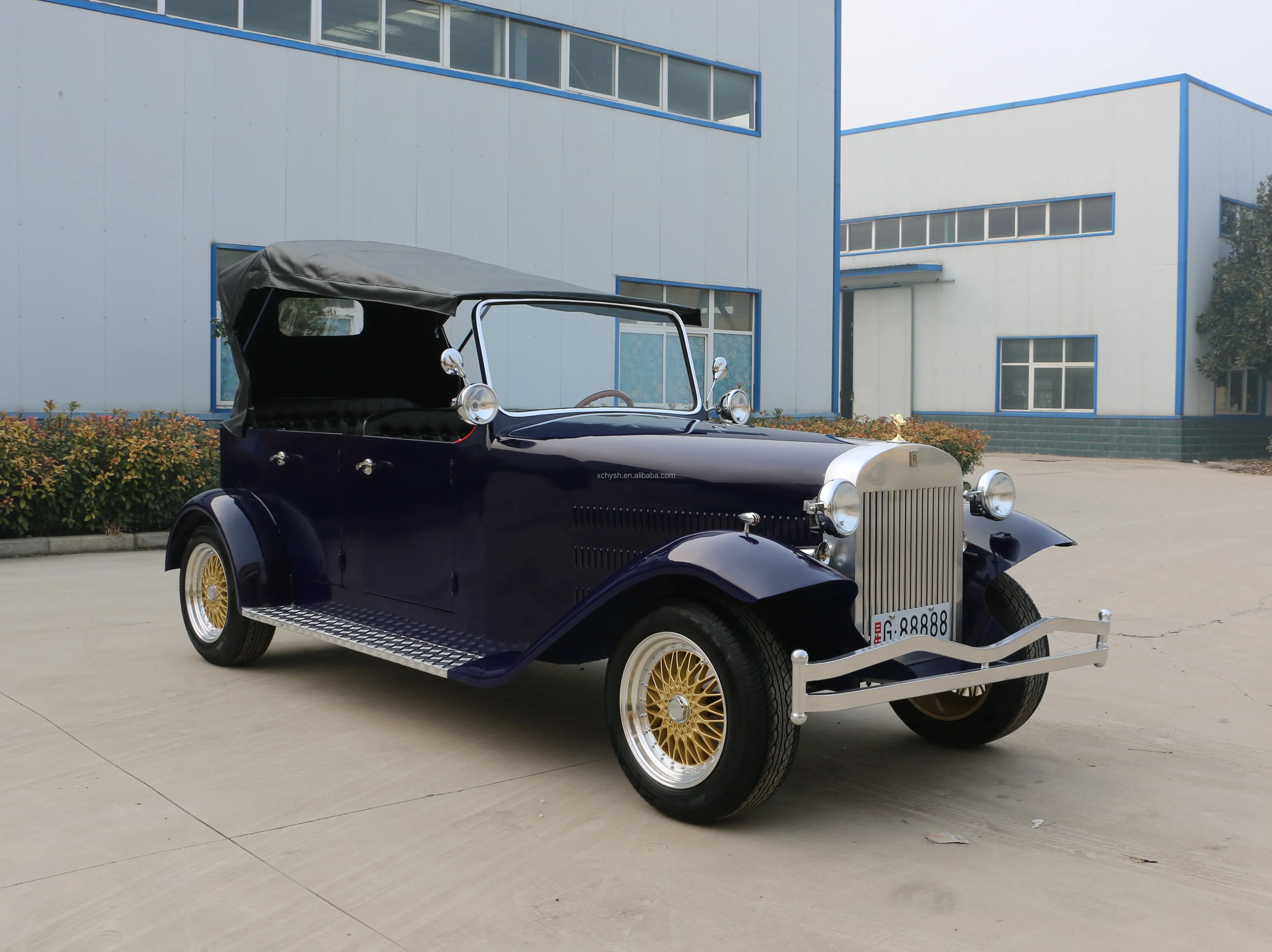 Modern Luxury Classic Car Golf Cart Club Car For Sale Cheap Price Electric Vintage Car4 Seater