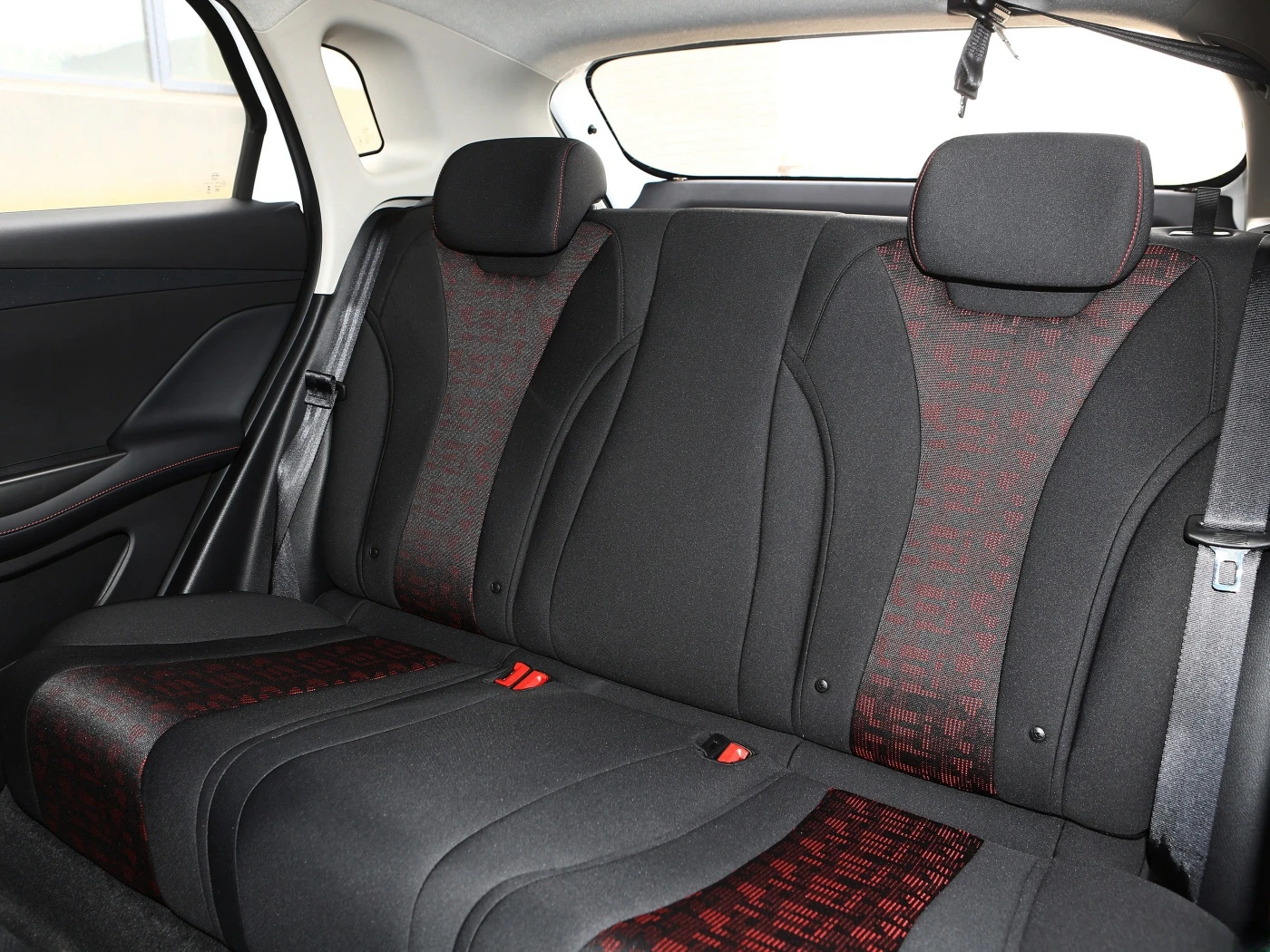 BYD Seagull Electric Car - 405KM Range, 5 Seats, 165/65 R15 Tires