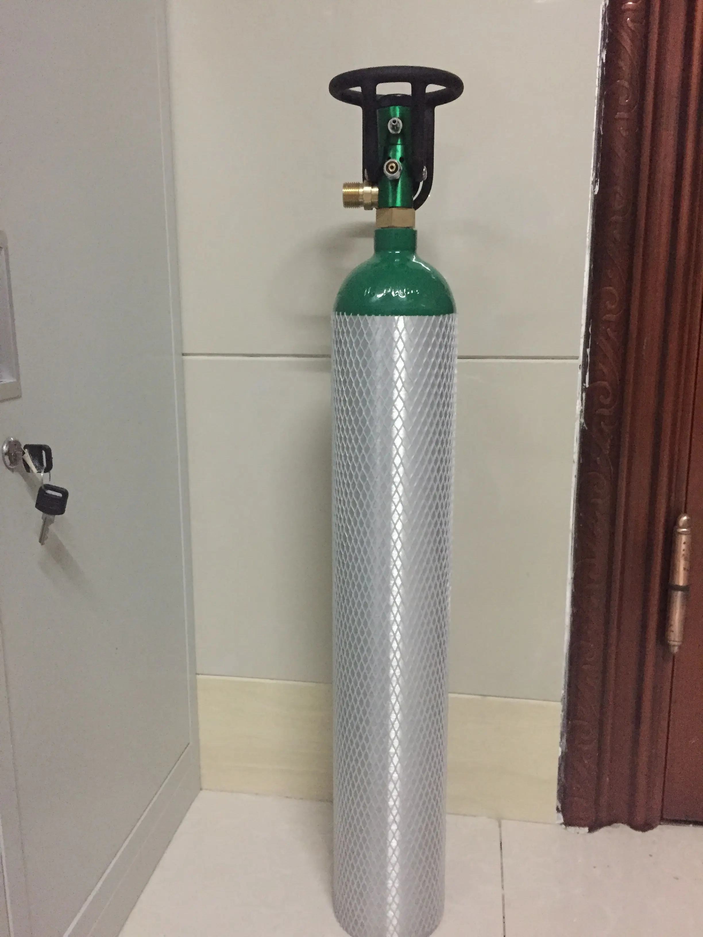 All-in-one Manual Oxygen Regulator - Reliable Performance