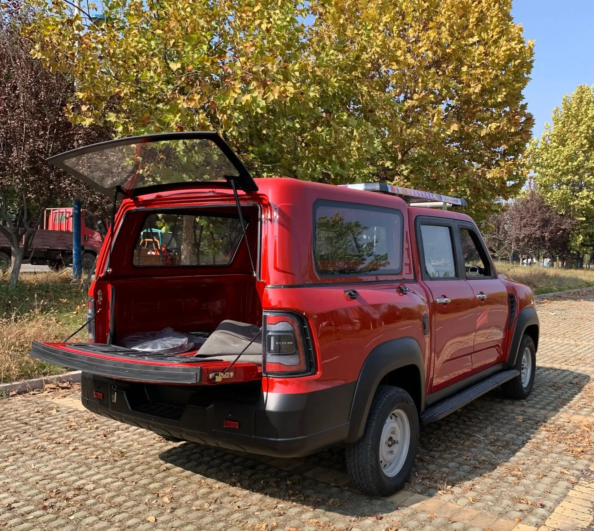 China's Mini Electric Pickup - Popular 2x4 & 4x4 Options