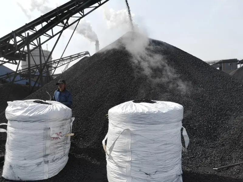 China Manufacturer Wholesale 18mm-35mm Cost-saving Semi Coke Gas Coke ...