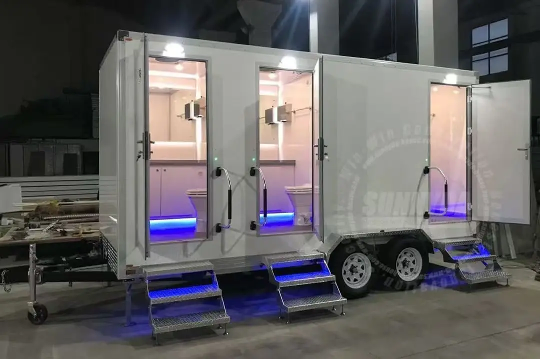 3 Stalls Commercial Restroom Trailer Modern Portable Restrooms Trailer ...