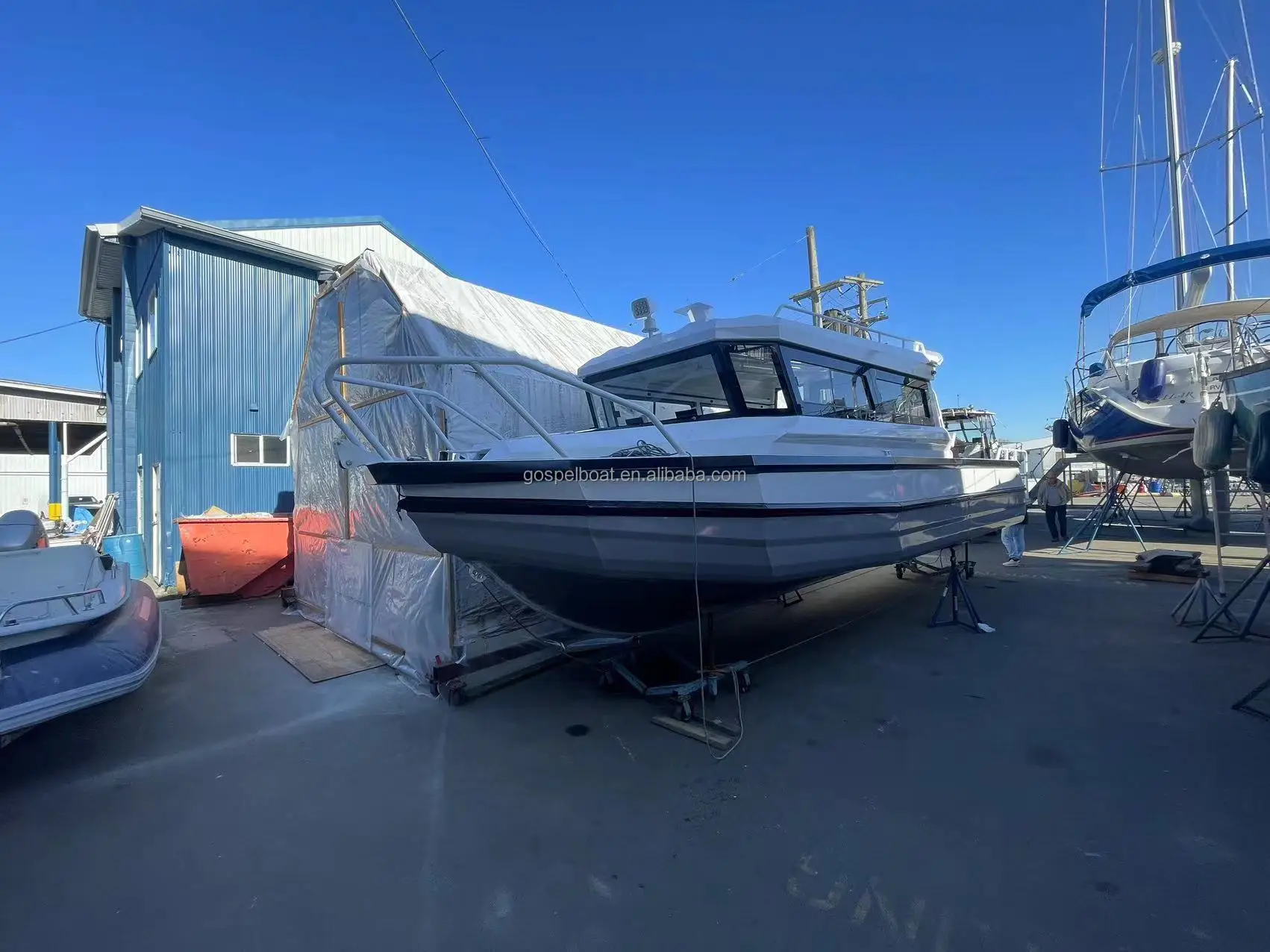 Cabin 9 Meters Boat for Sale - 30 Feet Speed Boat with Motor