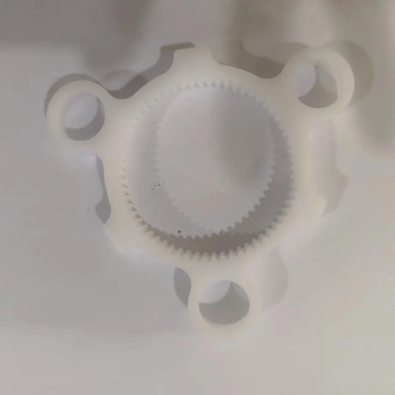 Factory Customized White Gear Plastic Ring - Buy Plastic Wreath Rings ...