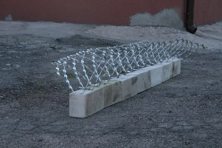 Fence Inconspicuous Obstacle Fence - Security Barrier