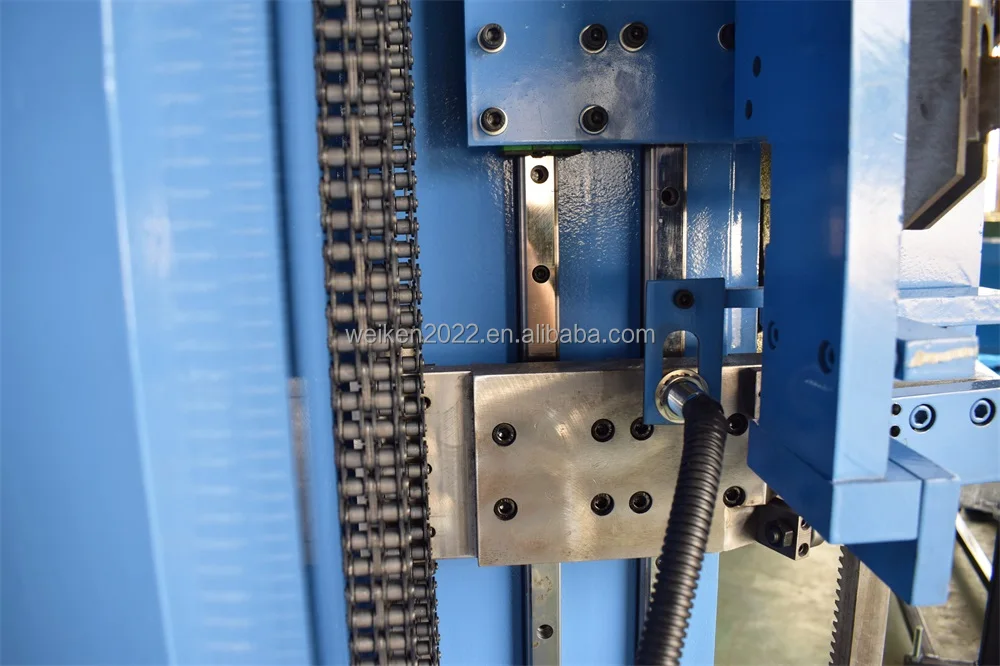 HVAC Air Duct Manufacturing Machine - Duct Zipper Hydraulic Vertical ...