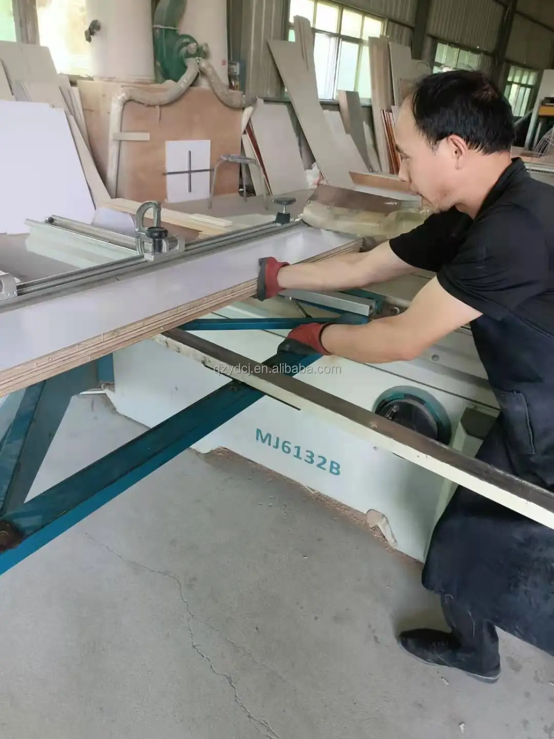 Industrial Sewing Cutting Tables Fabric Cutting Table For Cutting ...