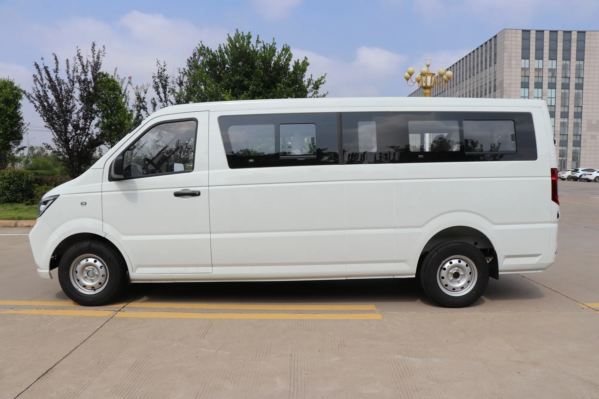 KAMA Mini Bus 2023 - 14 Seats EV Passenger Van for Sale