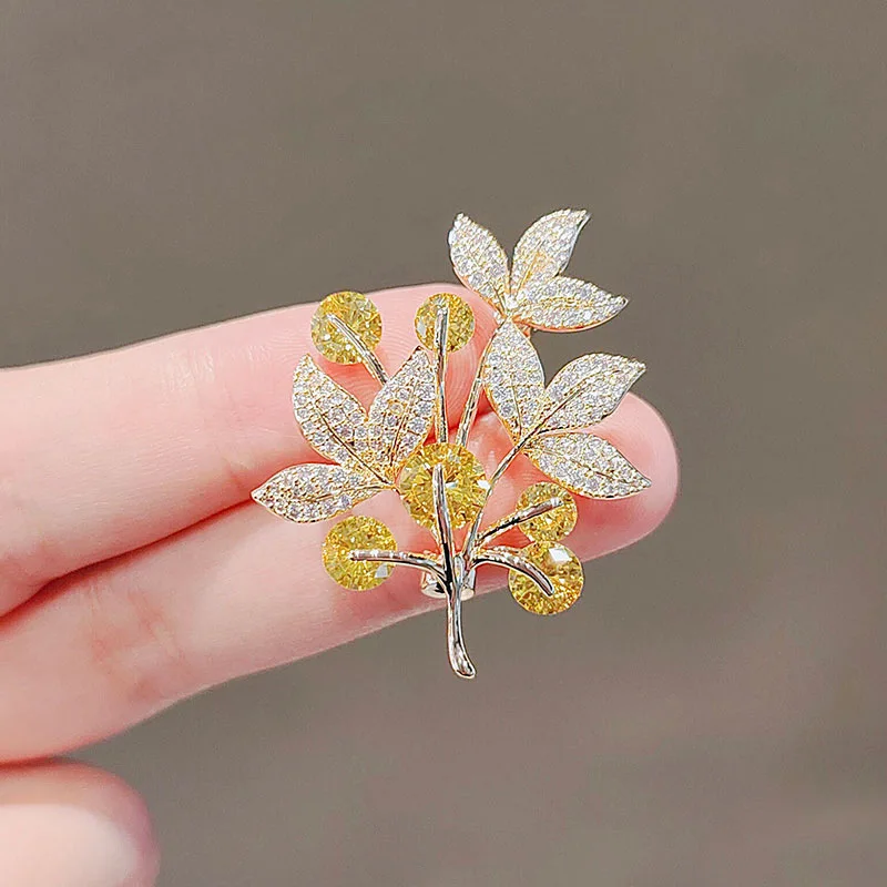 2024 Retro Light Luxury Lucky Small Tree Brooch