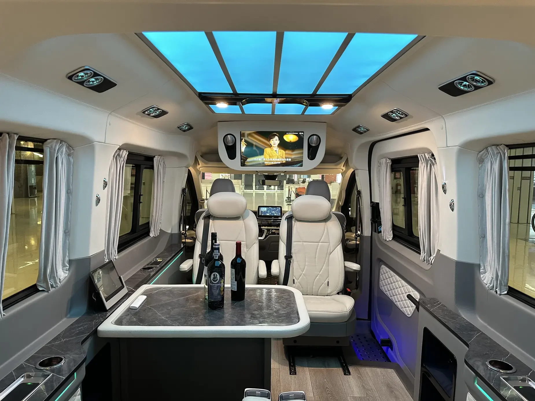 2024 Saic Maxus EV90 Electric Mini Van - 14 Seater Tour Bus