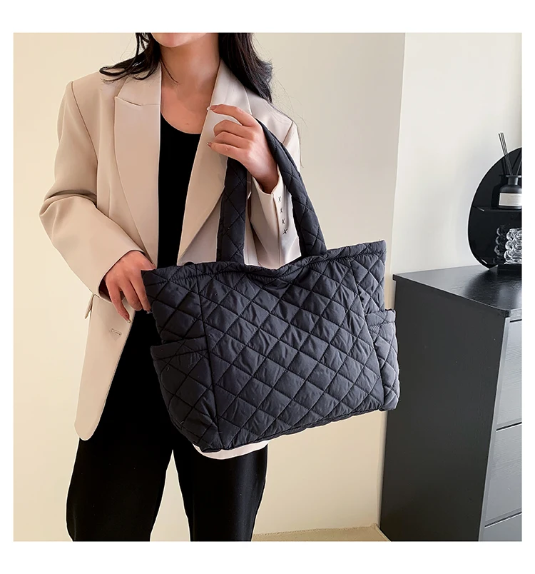 Classic Argyle Pattern Custom Logo Shopping Bags Padding Quilted ...