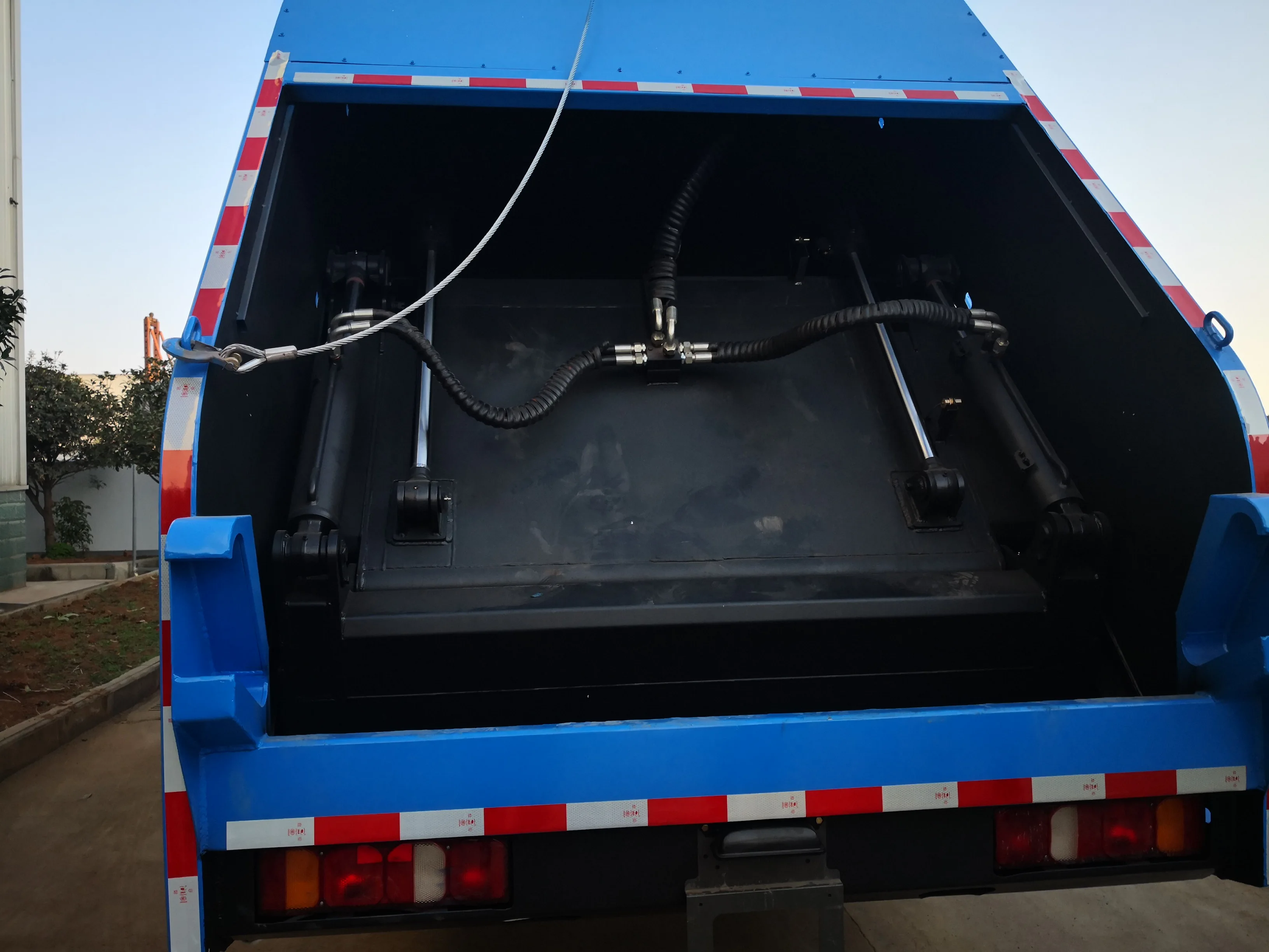 High Quality 4x2 10cmb Rubbish Transport Vehicle Urban Collection ...