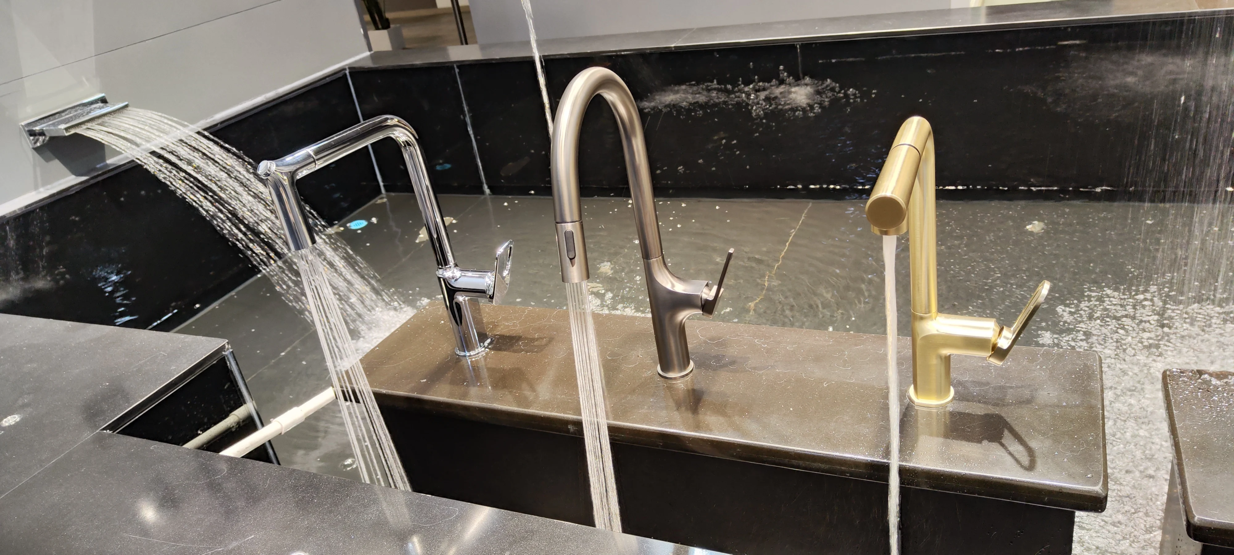 Samiyah Brushed Two Lever Brushed Finish Gold Washbasin Sink Cae Bridge ...