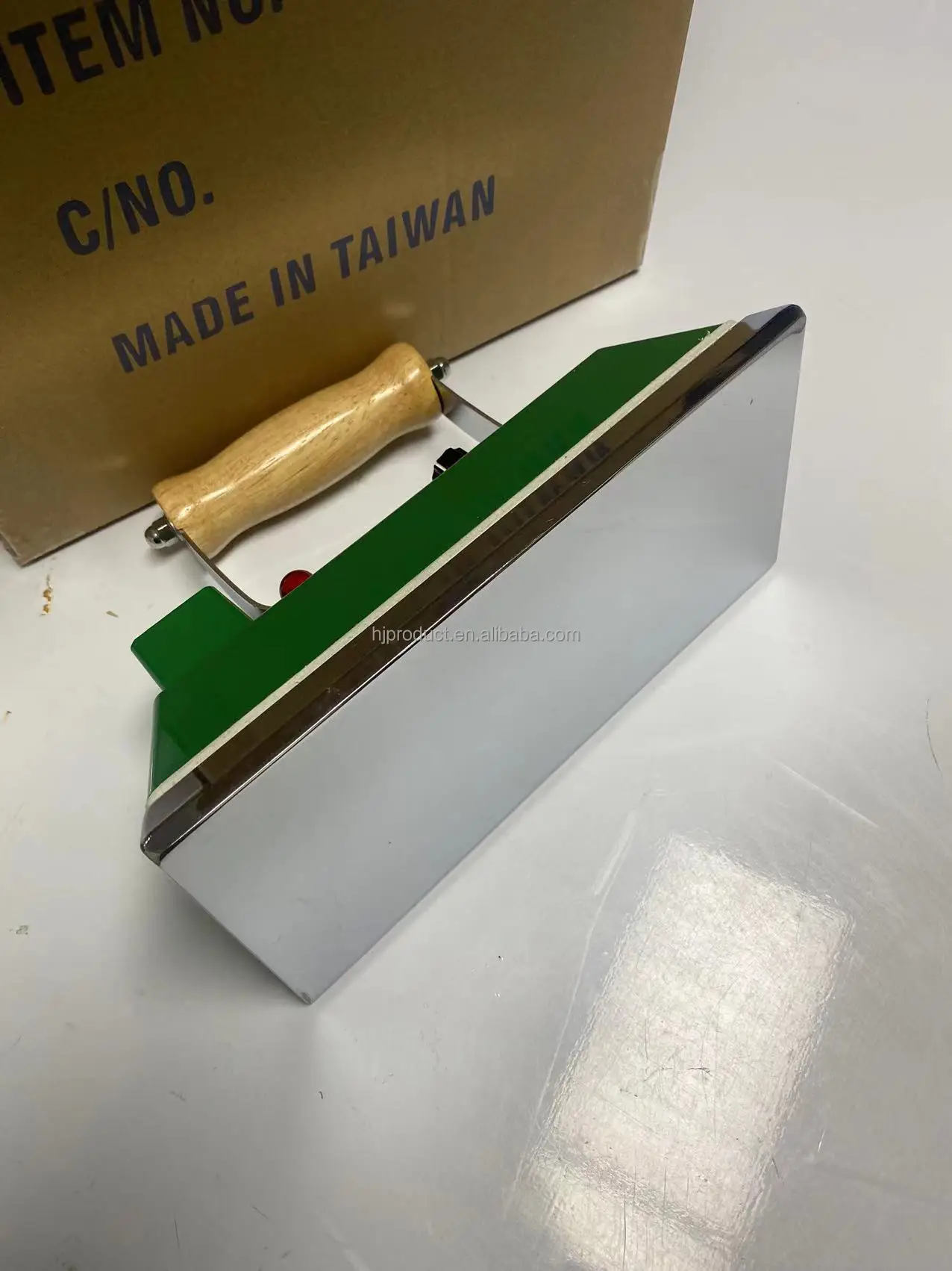 243mm Snooker Table Iron for Billiards Pool / Snooker Cloth